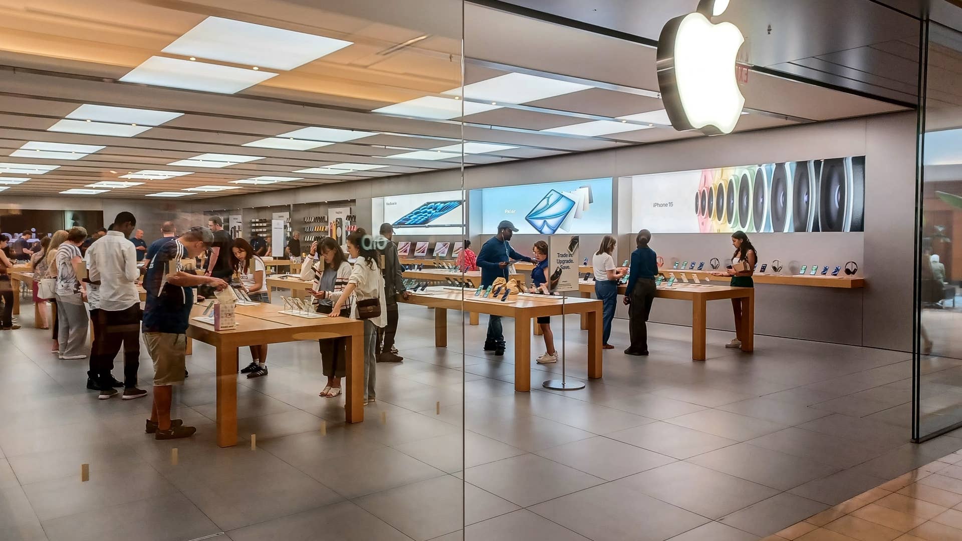 Apple closes all stores in fast-growing market - TheStreet
