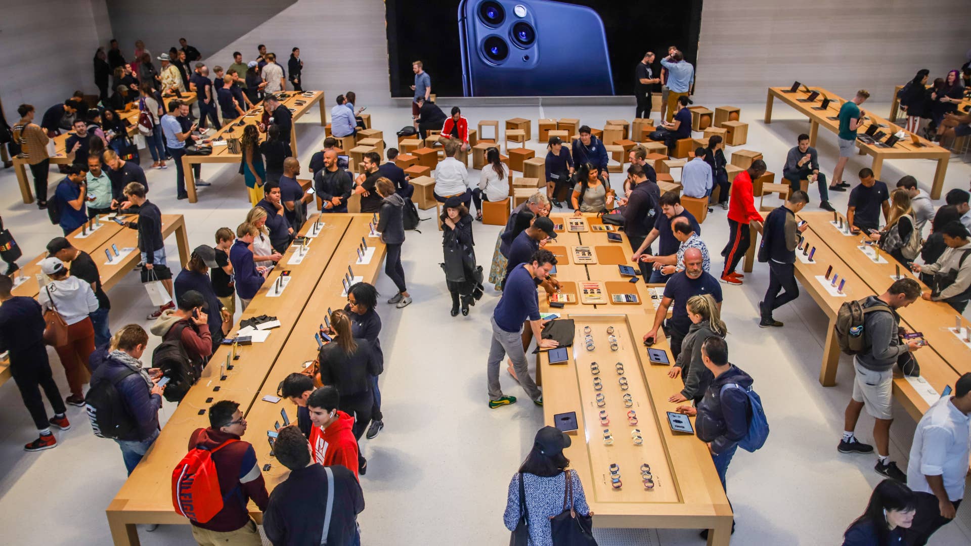 Apple closes all stores in fast-growing market - TheStreet