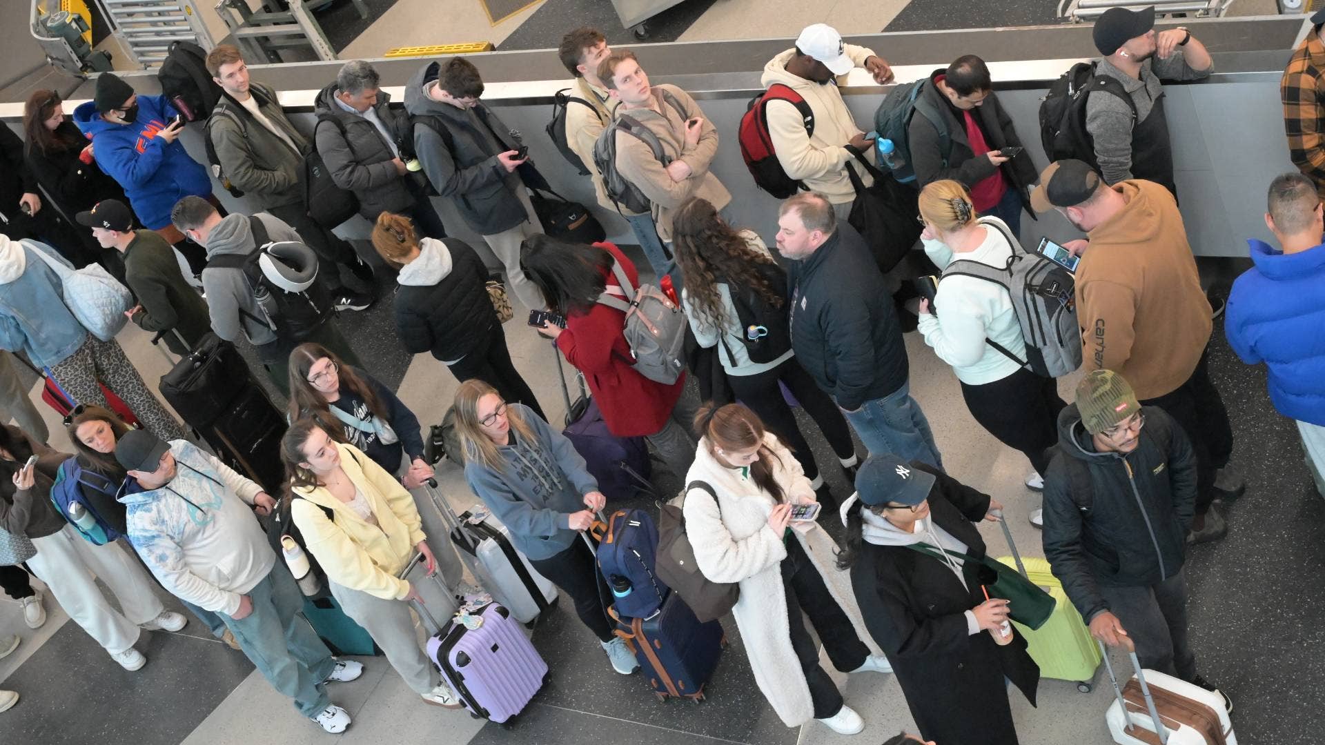 Jet fuel prices jumped 60 percent: Your next flight will cost more ...