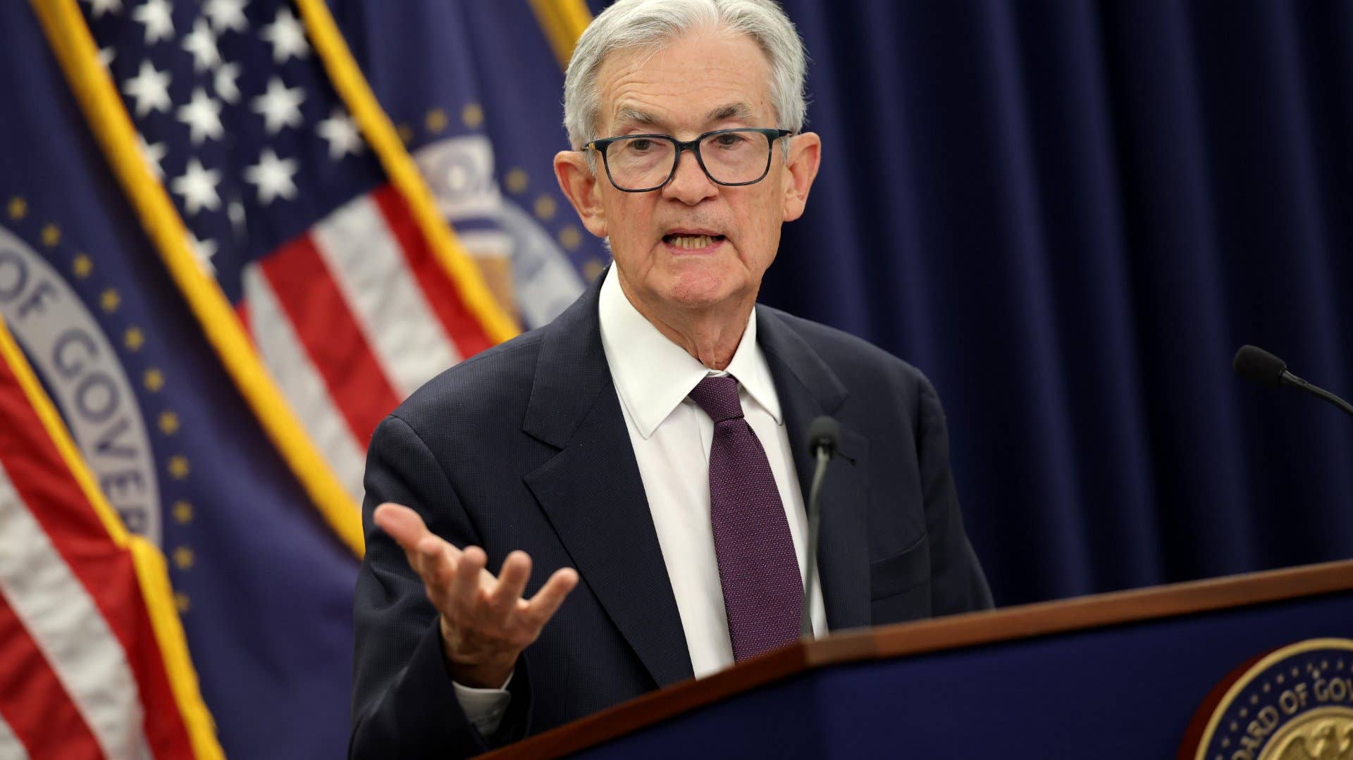 J.P. Morgan pushes back on Fed’s 2026 rate-cut forecast - TheStreet