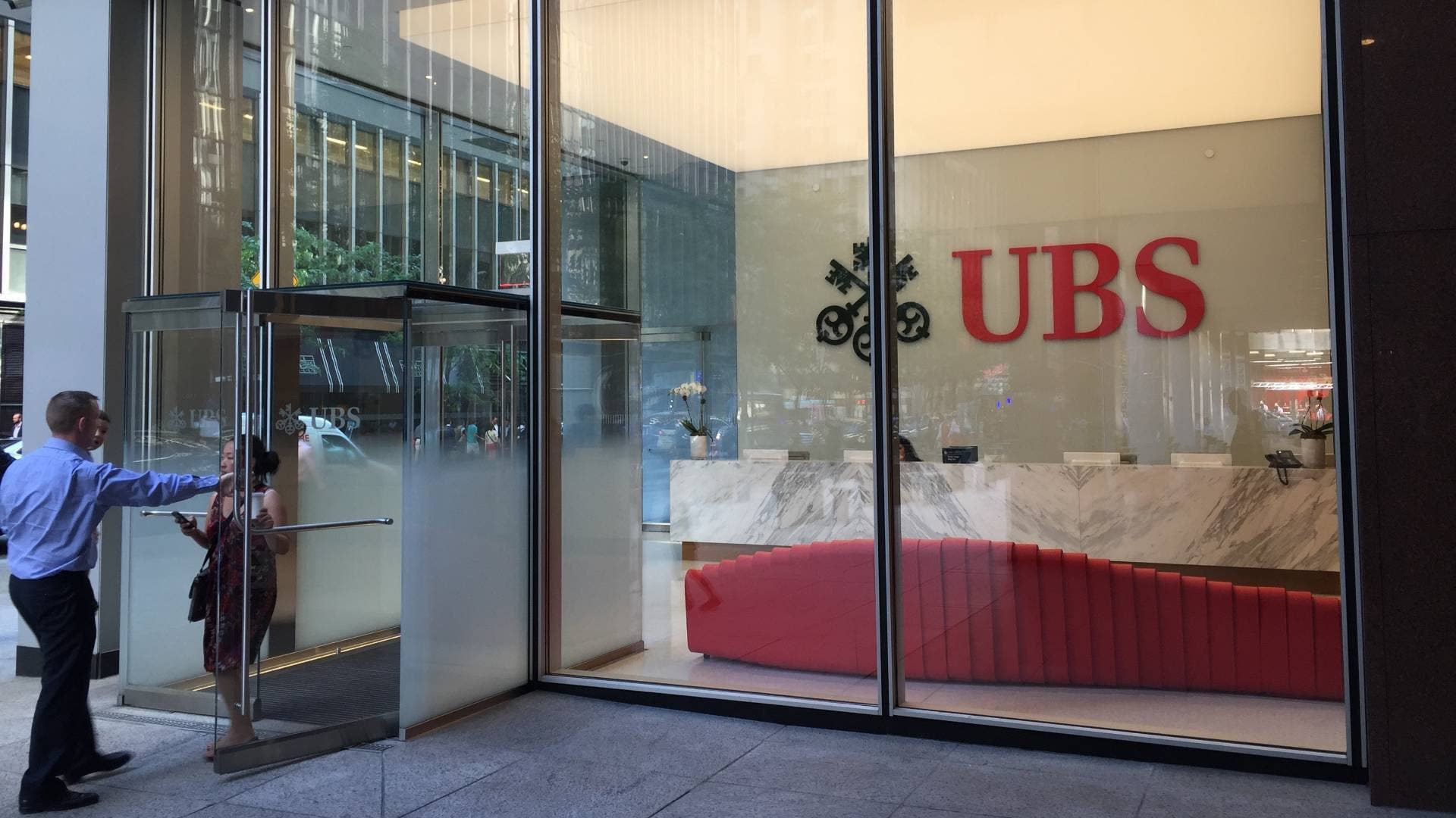 UBS just got the license to bank like JPMorgan and Morgan Stanley ...