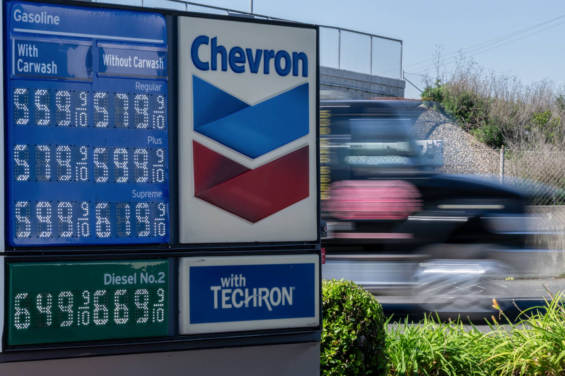 Early Chevron stock investors now earn a 12.1% dividend yield | CVX ...