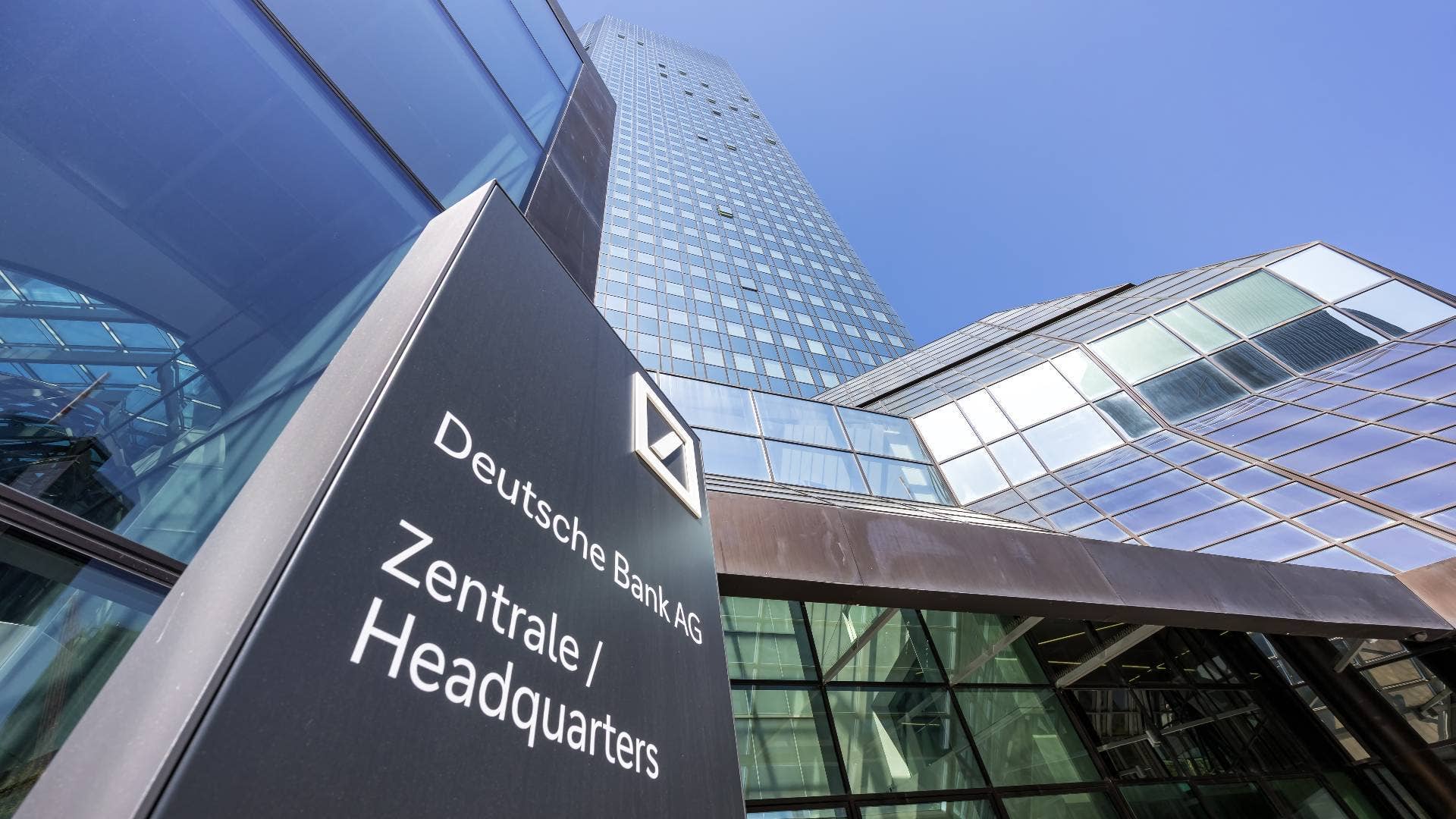 Deutsche Bank signals $30B risk to private credit - TheStreet