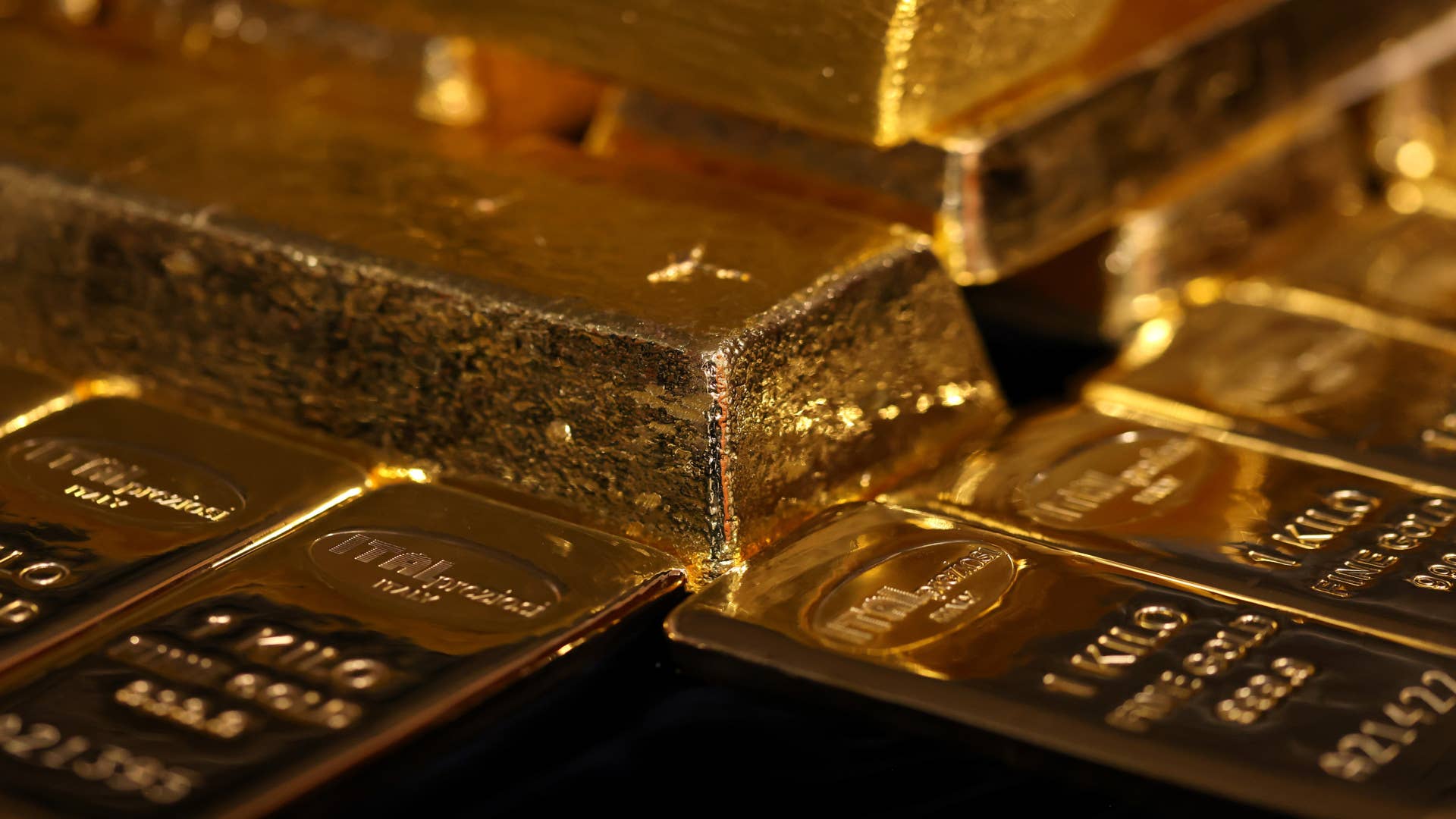Wells Fargo resets gold price target for the rest of 2026 - TheStreet