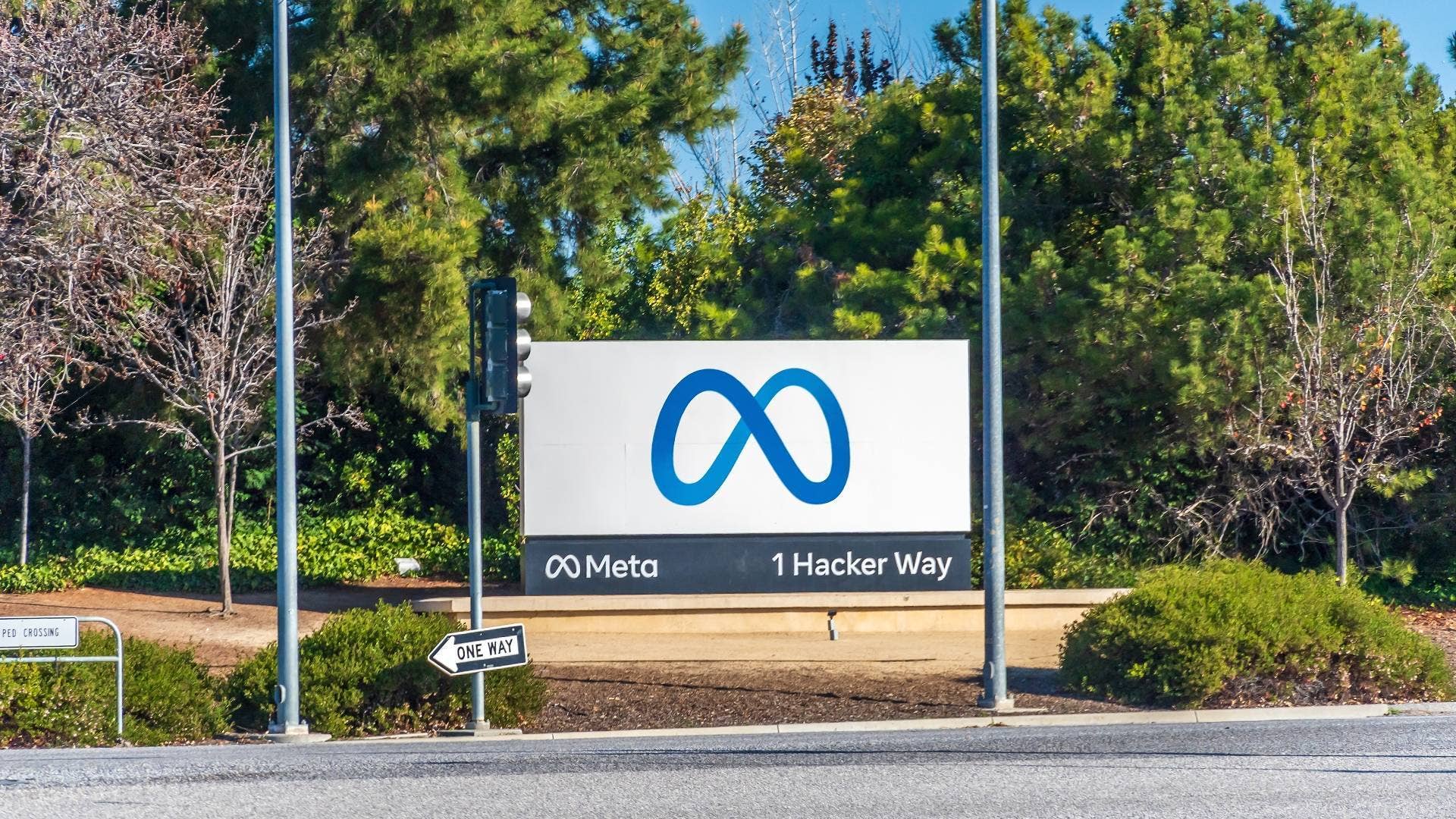Leaked Meta memo reveals company’s bizarre plan after layoffs - TheStreet