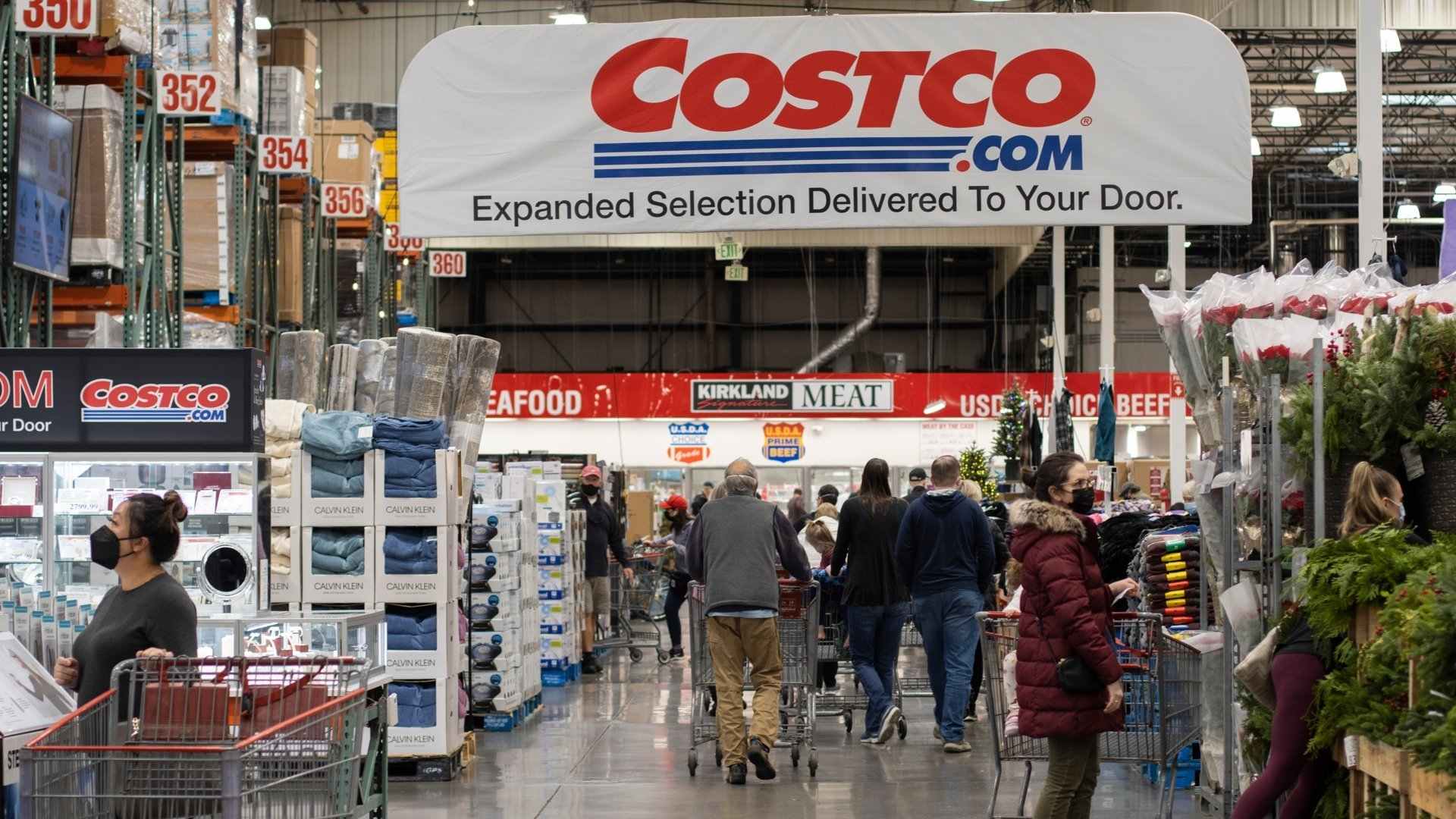 Costco members defy big consumer trend - TheStreet