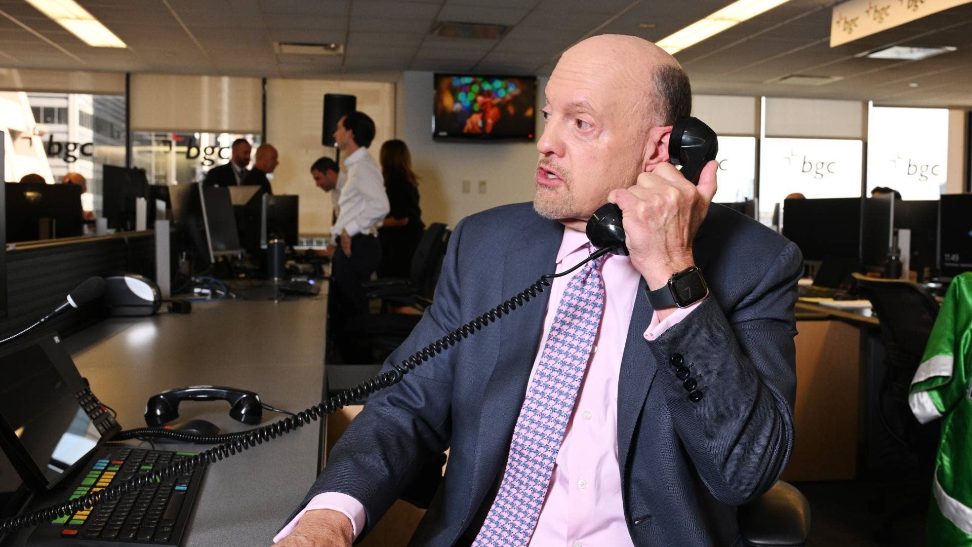 Jim Cramer says ‘sit on your hands’ as war rattles stocks - TheStreet