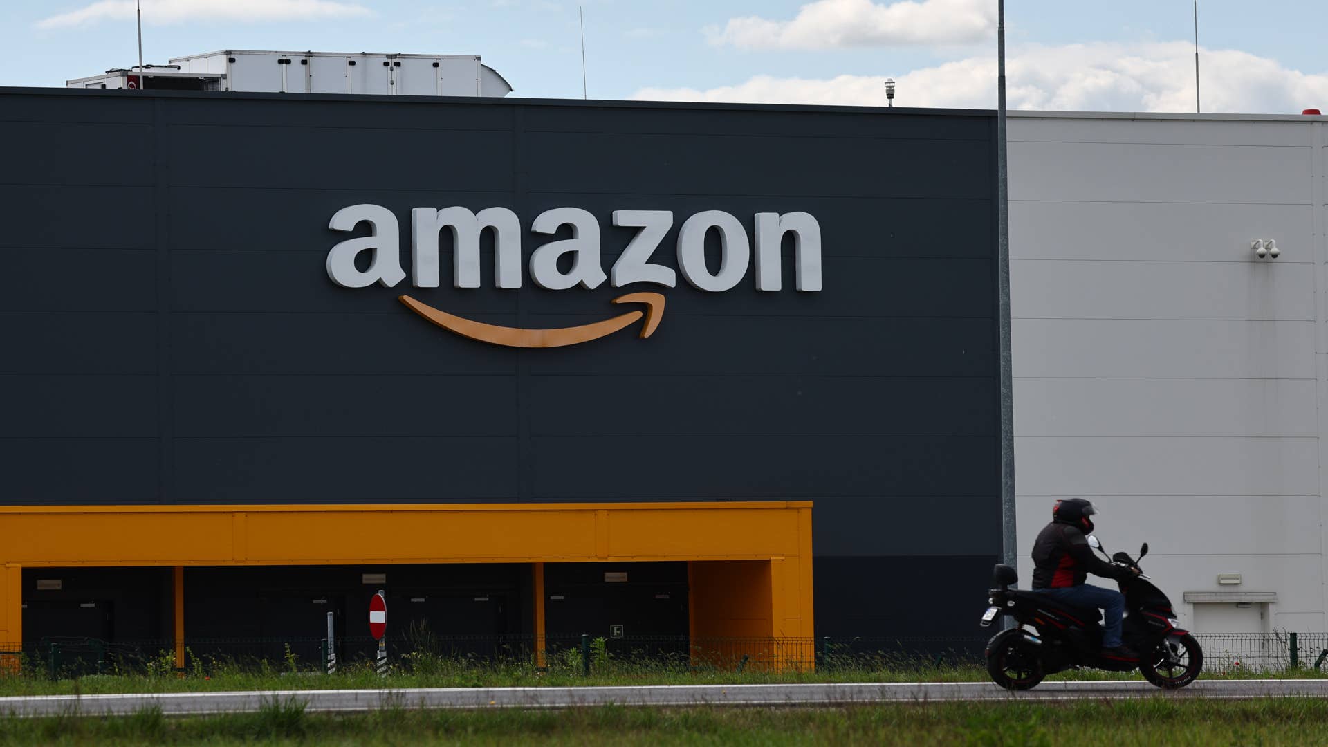 Amazon just made a move that could change how you shop everywhere ...
