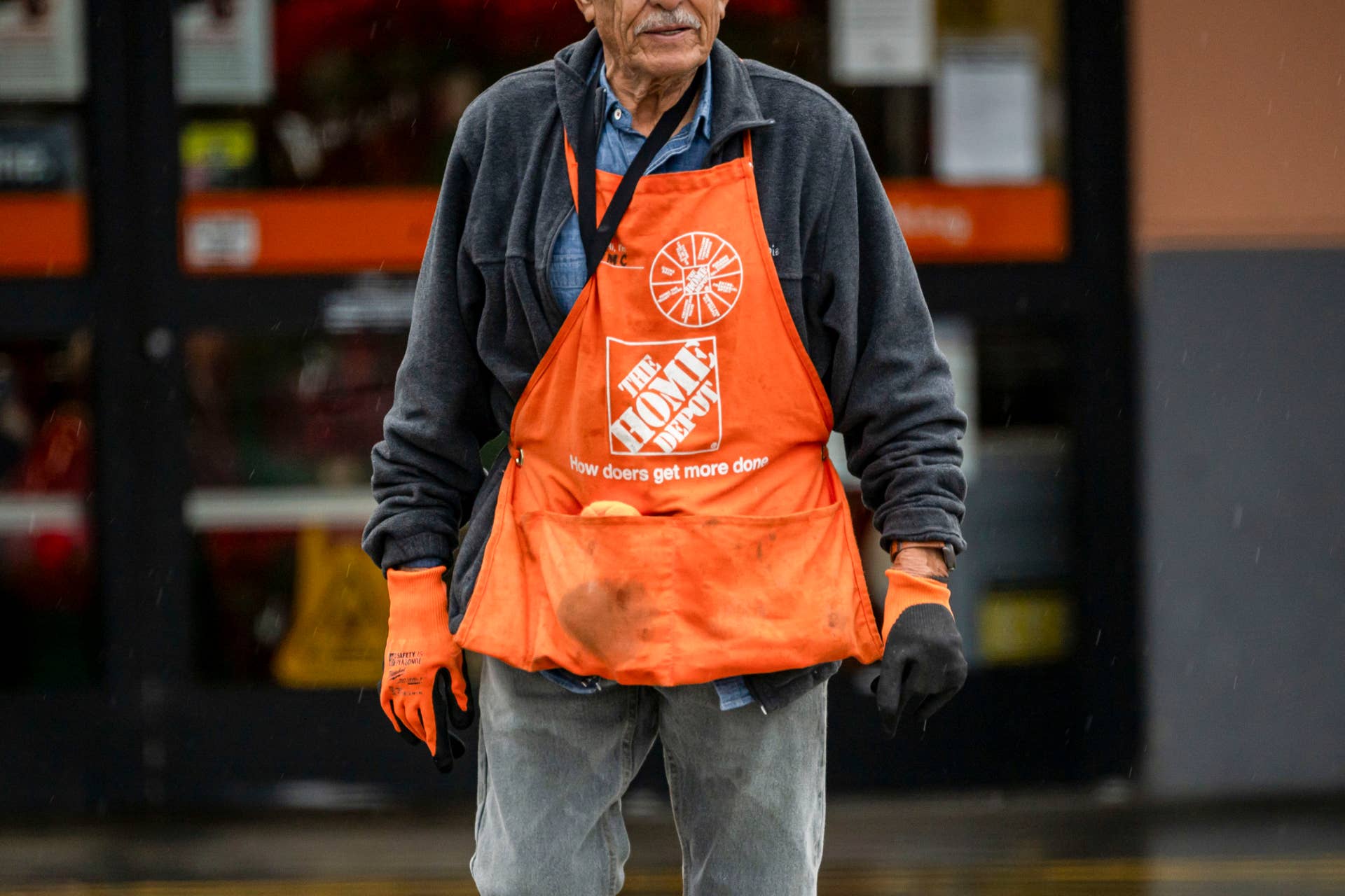 How many stores does Home Depot have? How big are they? - TheStreet