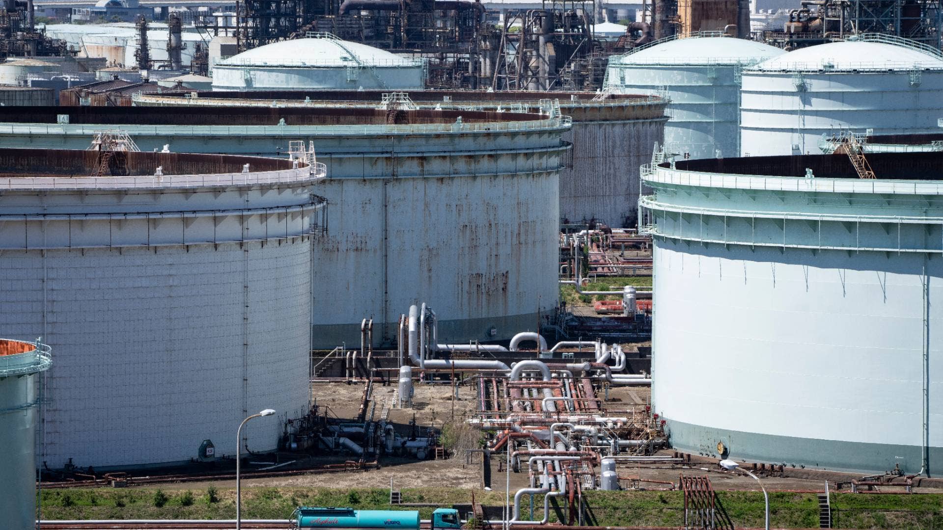 Bank of America shares warning on Iran ceasefire and oil stocks - TheStreet