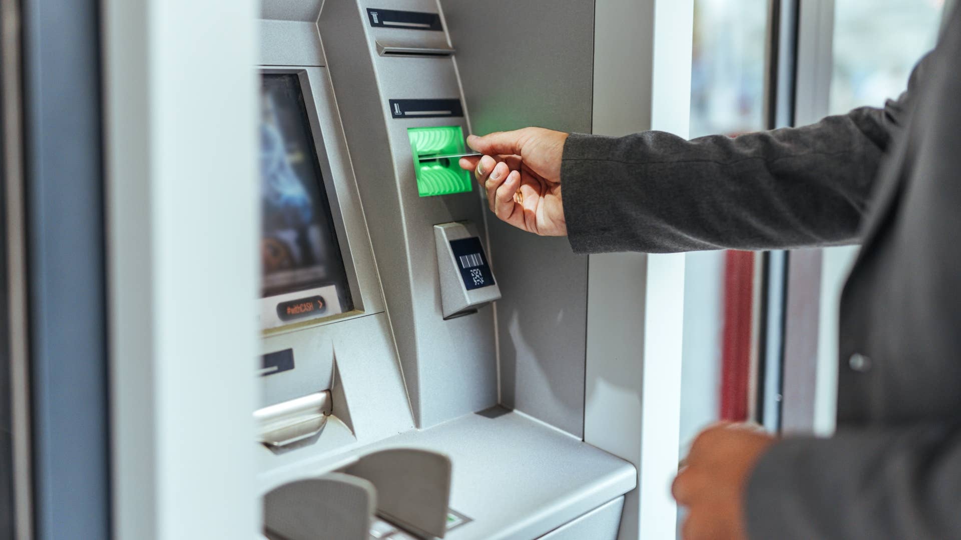 150-year-old bank announces branch closures - TheStreet