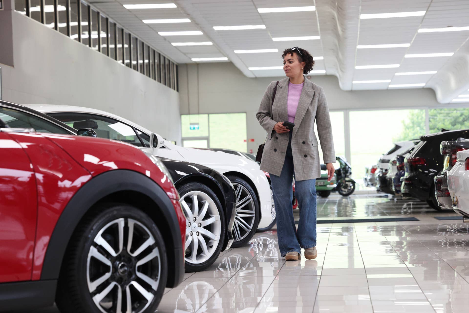 Automakers face a troubling customer trend - TheStreet