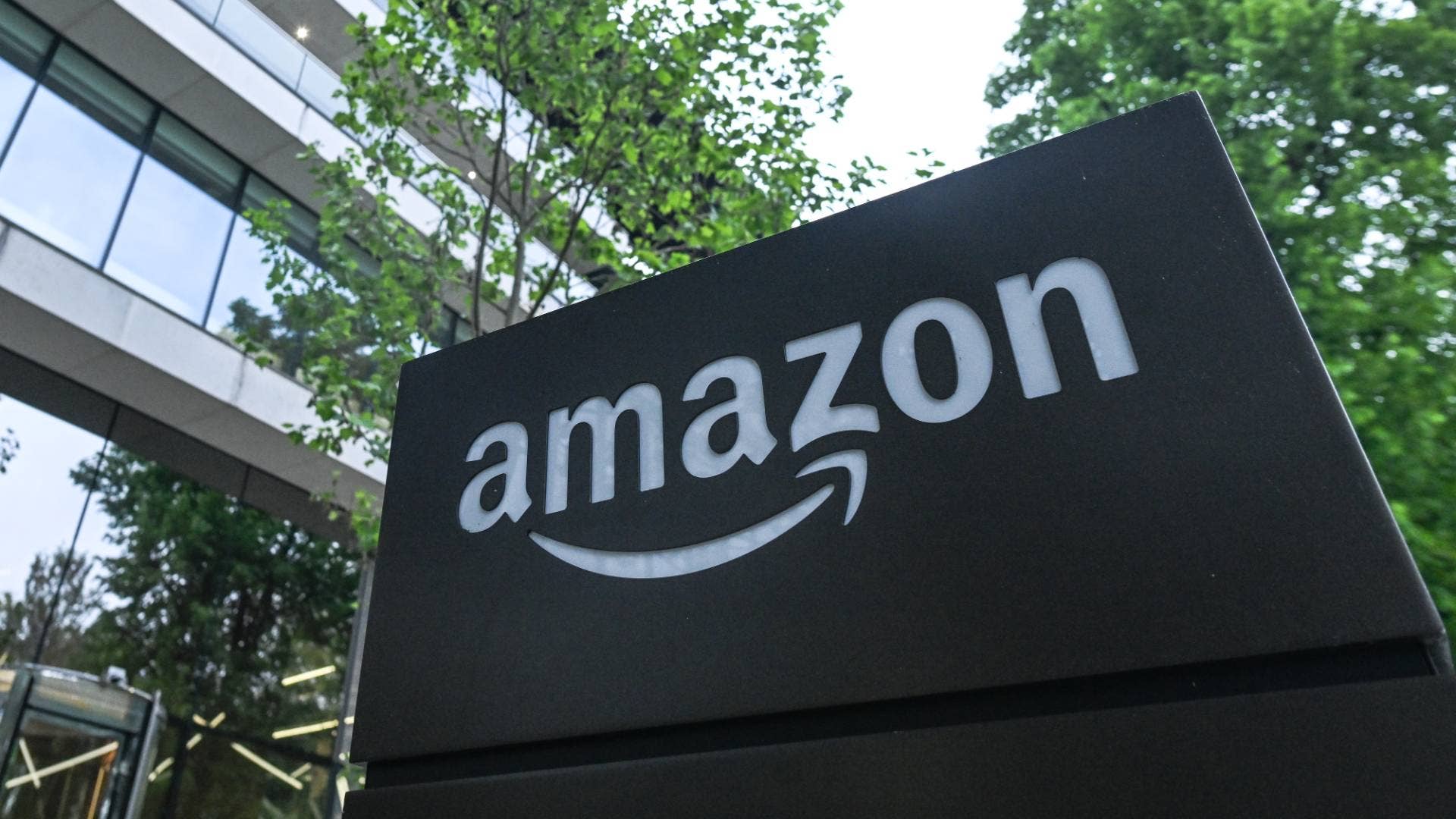 Amazon is selling $60 ChatGPT AI smart glasses for $40 - TheStreet