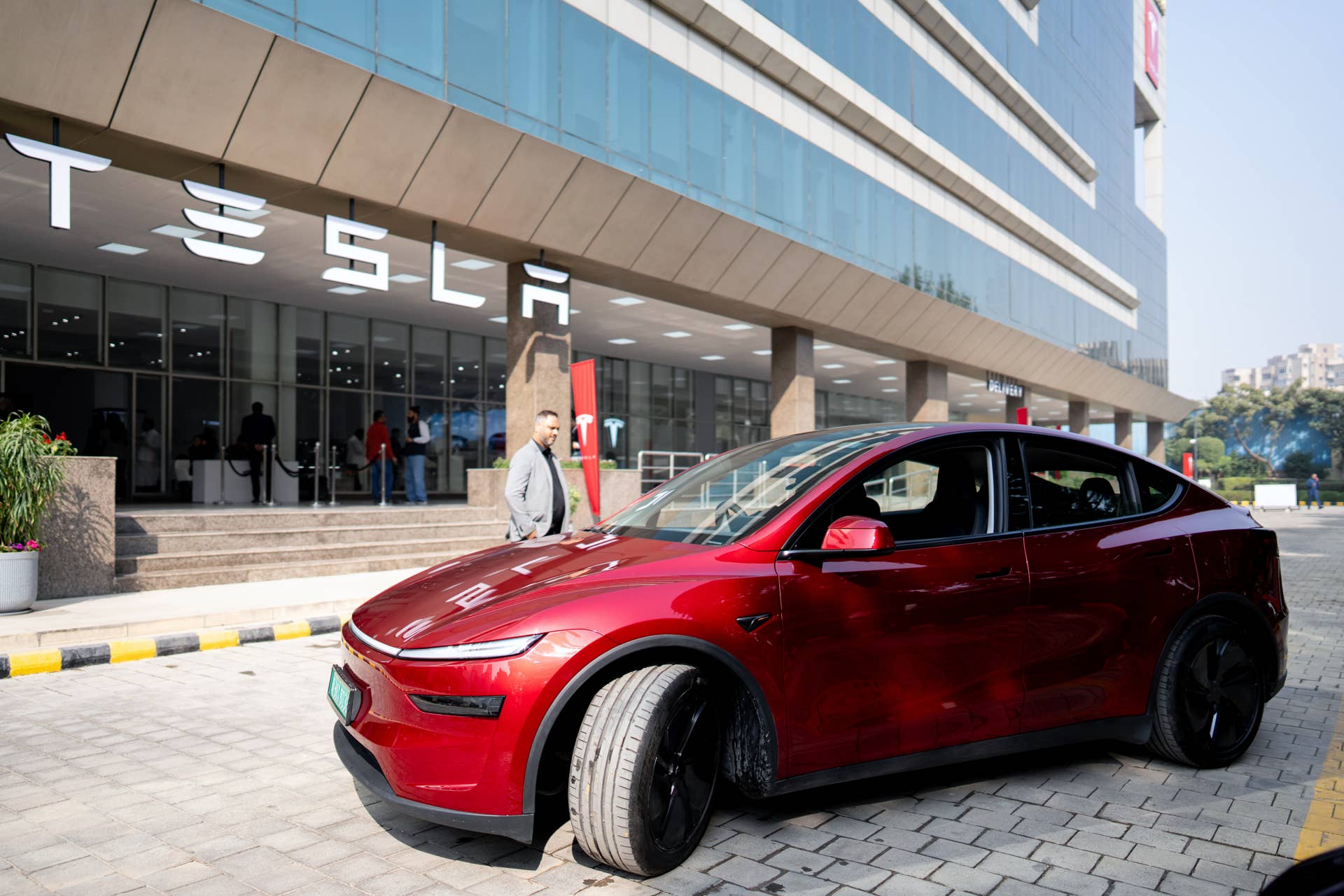 Tesla takes big swing with new model in key market - TheStreet