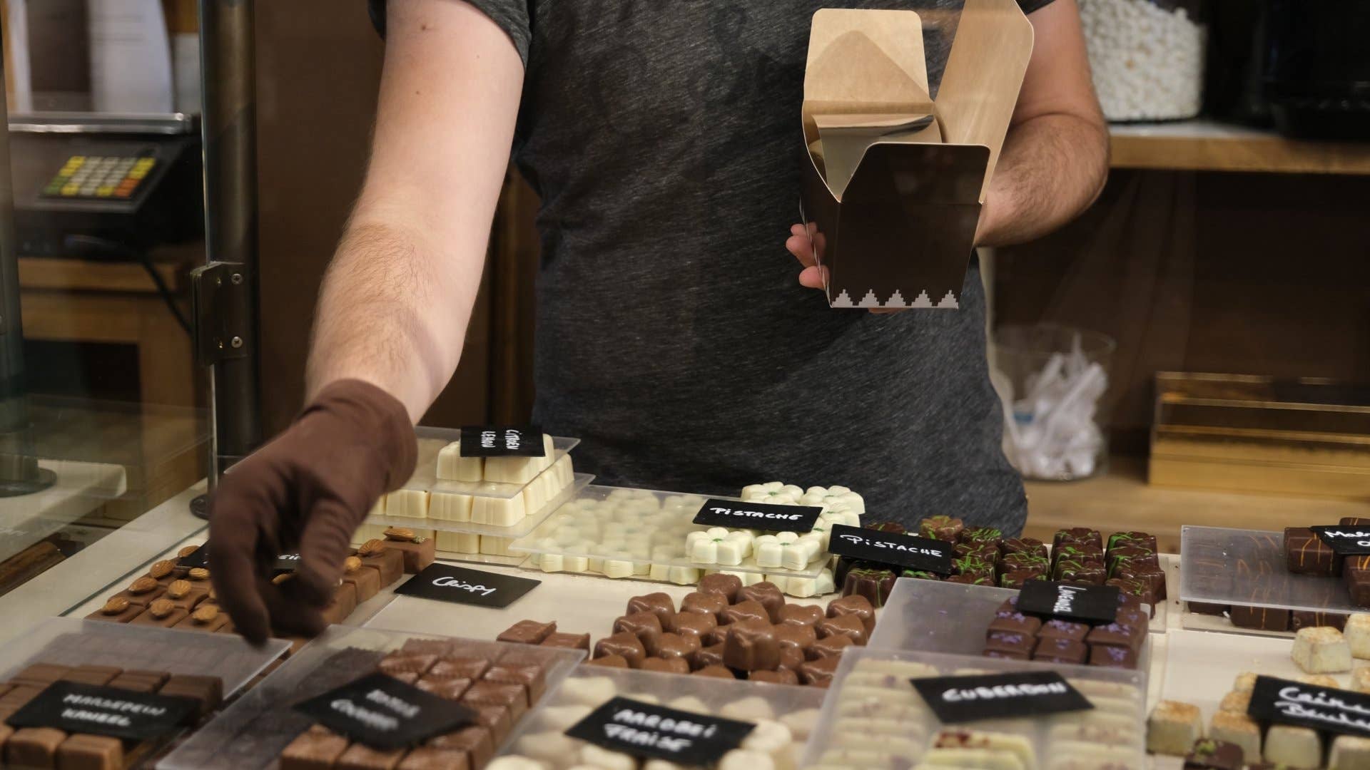 Chipotle-style fast-casual chain exits key market after closures ...