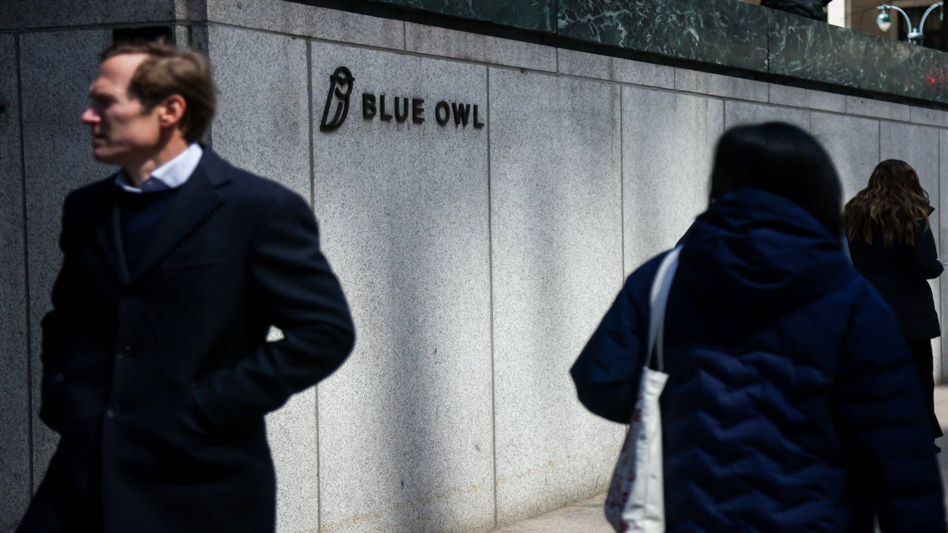 Is Blue Owl's 11% yield under threat amid private credit chaos? | OWL ...