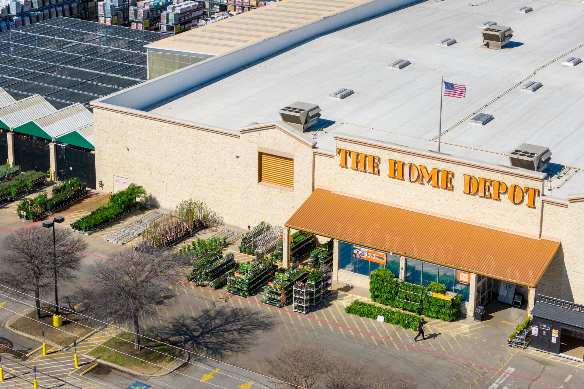 How many stores does Home Depot have? How big are they? - TheStreet