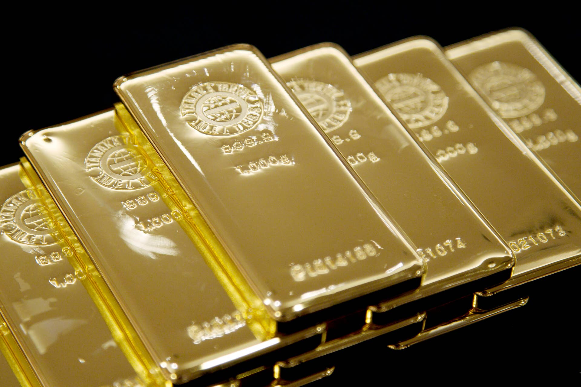 Gold Prices: Top Bank Issues Blunt Warning on Outlook | GLD - TheStreet