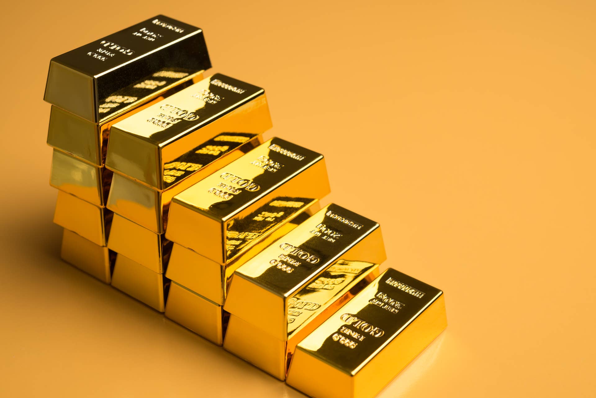 Gold investors get tough-luck news as Iran peace talks collapse - TheStreet