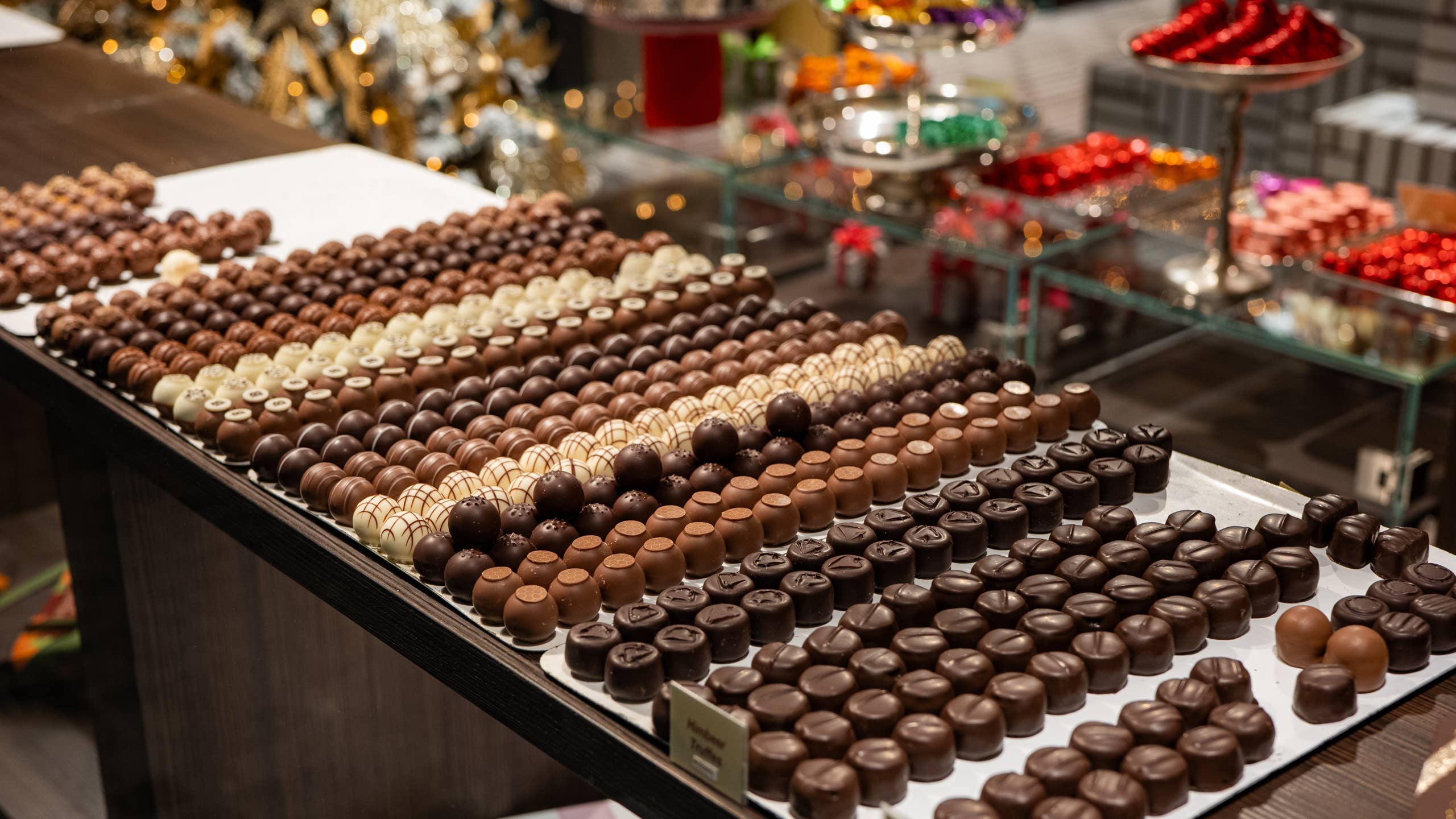 141-year-old candy store chain closes all retail locations - TheStreet