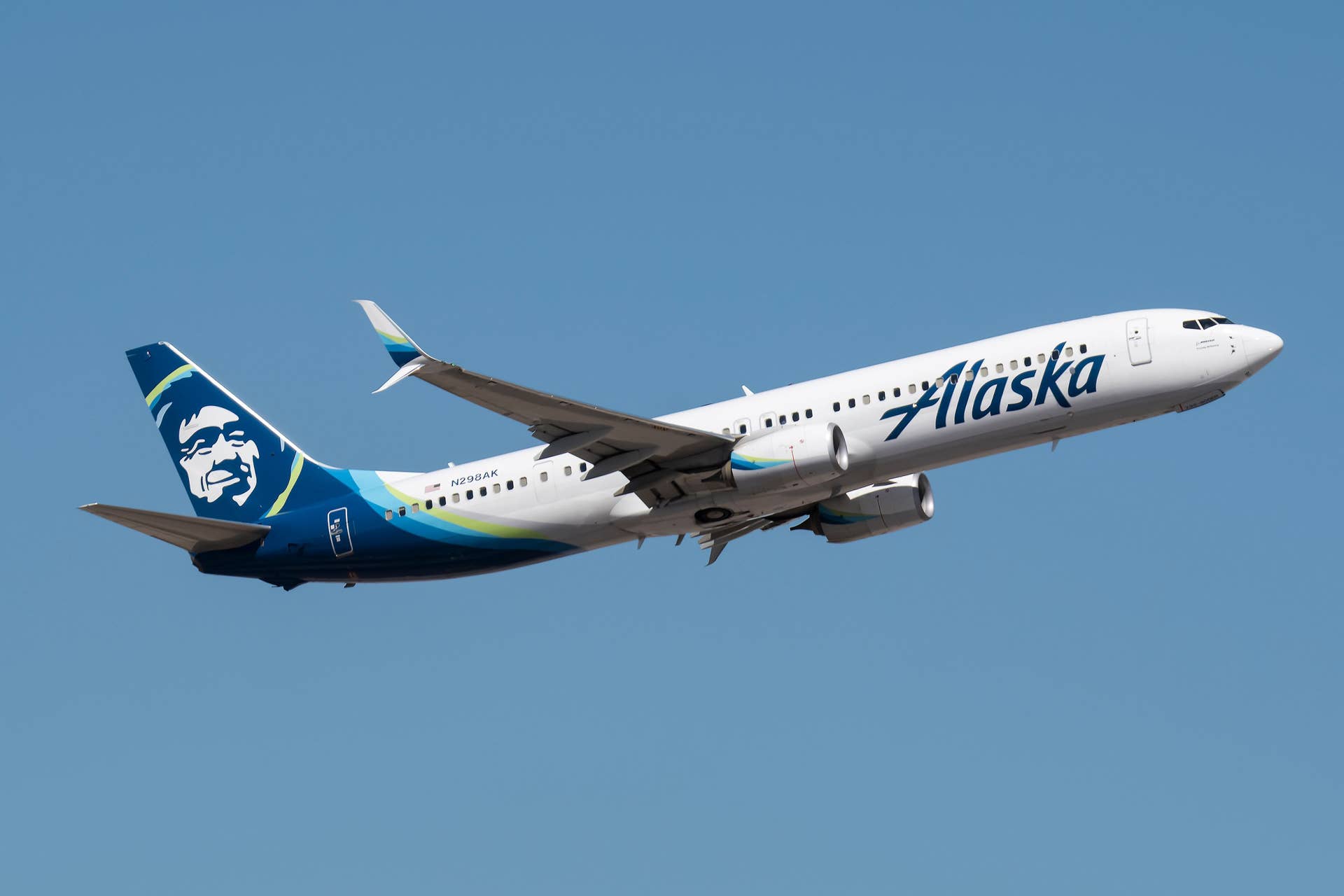 Alaska Airlines just quietly devalued a key benefit of its frequent ...