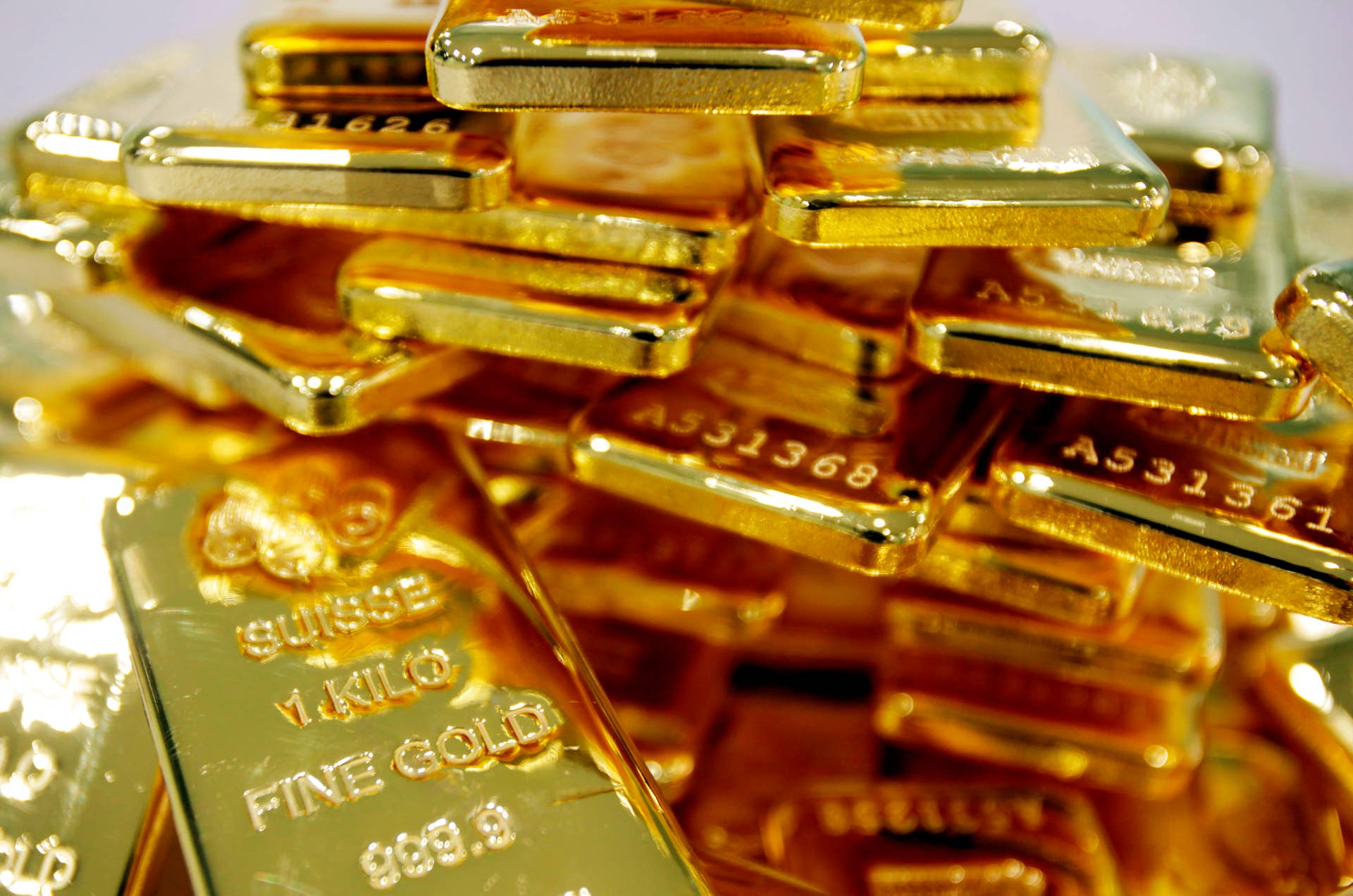 Gold Price: Morgan Stanley Cuts 2026 Target | GLD - TheStreet