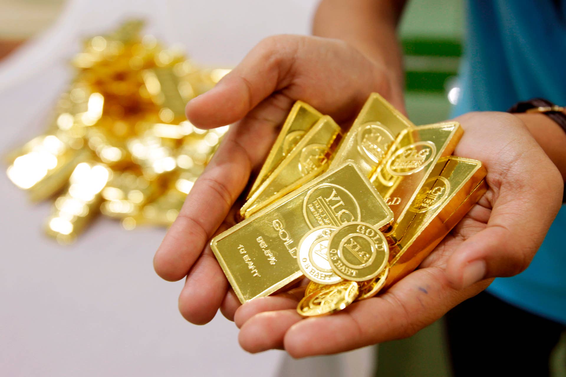Gold Price: Morgan Stanley Cuts 2026 Target | GLD - TheStreet