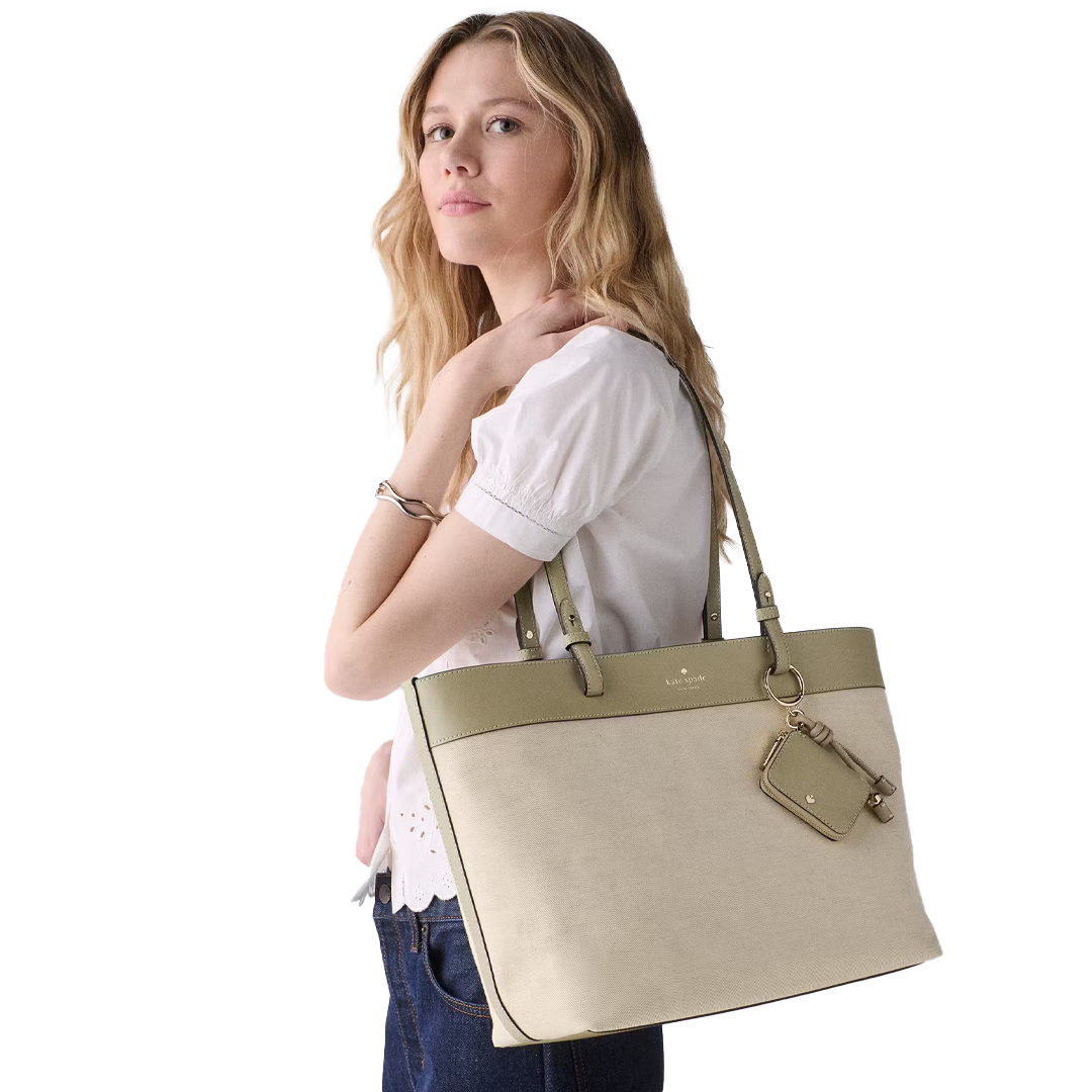 Kate Spade Outlet’s $429 tote bag with a matching charm is just $139 ...