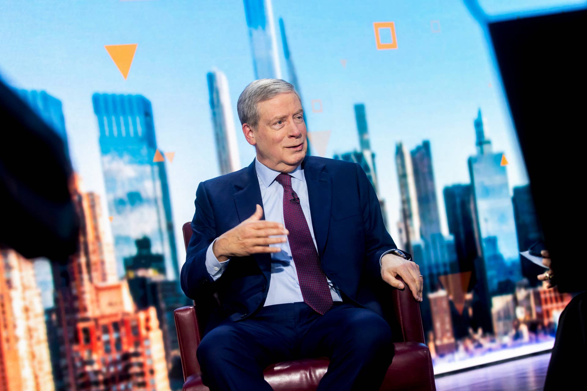 Stanley Druckenmiller dumps SanDisk and buys surging energy stock ...