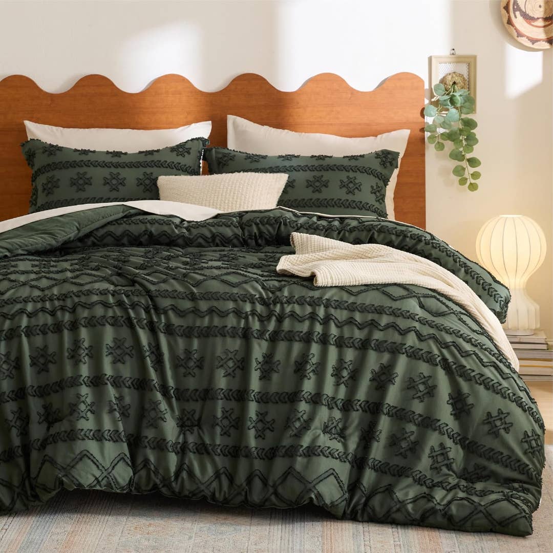 Amazon's $60 3-piece boho comforter set is $33 in 3 colors - TheStreet