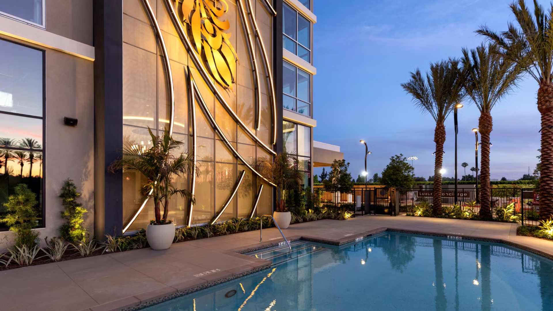 Luxury Le Meridien hotel files for Chapter 11 bankruptcy - TheStreet
