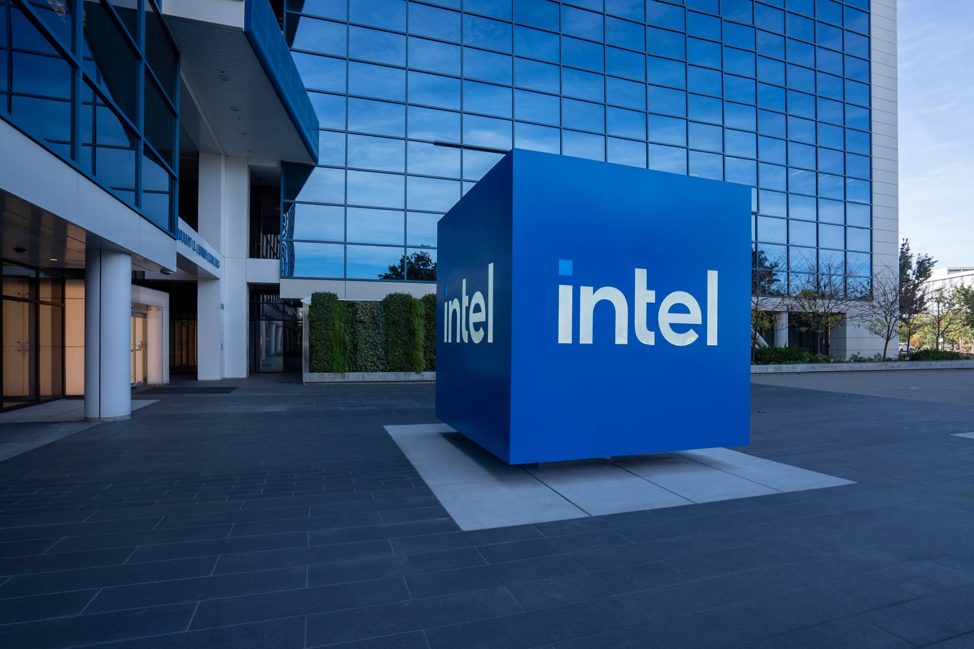 Jim Cramer delivers a blunt 10-word verdict on Intel stock - TheStreet