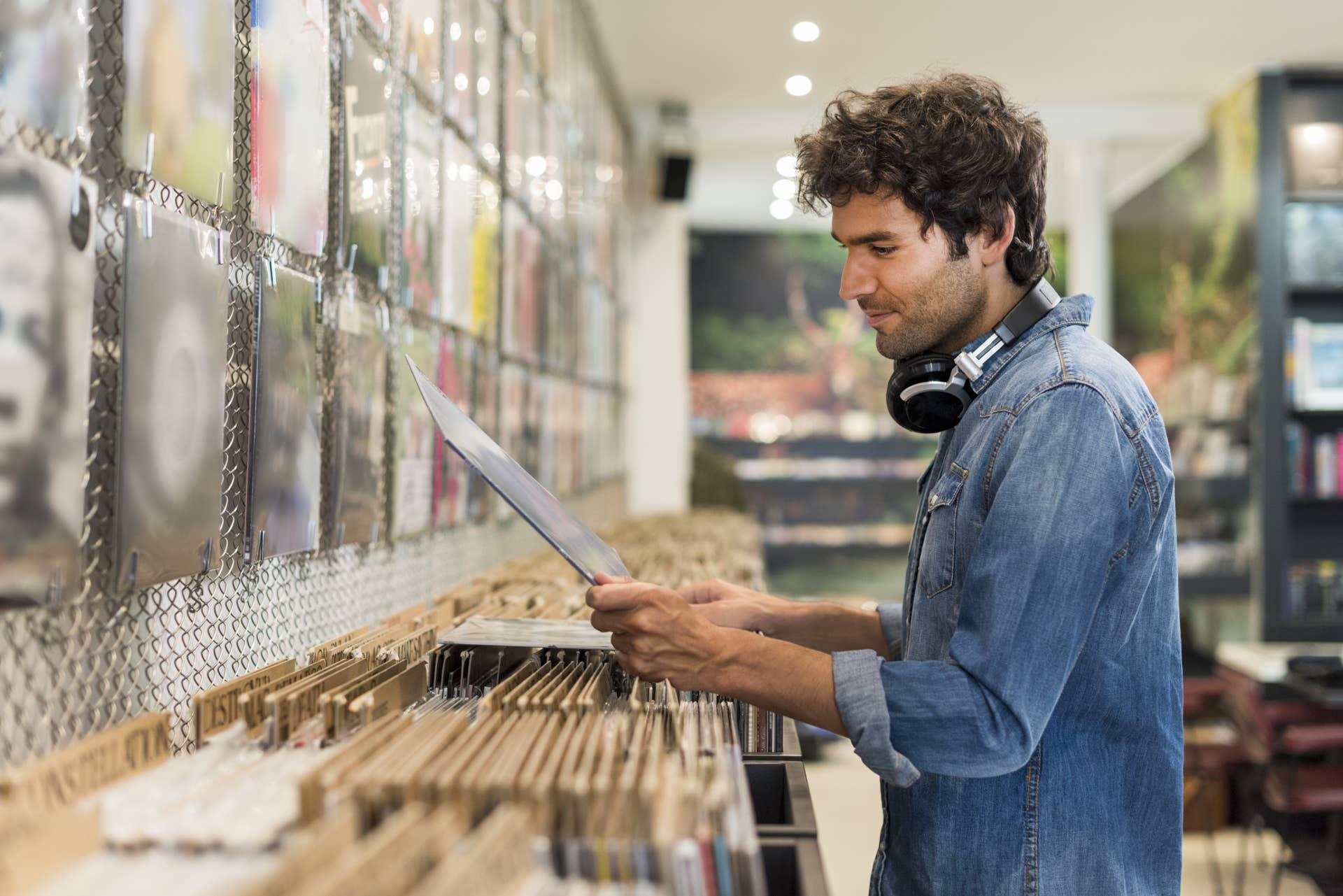 50-year-old record store Soundwaves closes final location - TheStreet