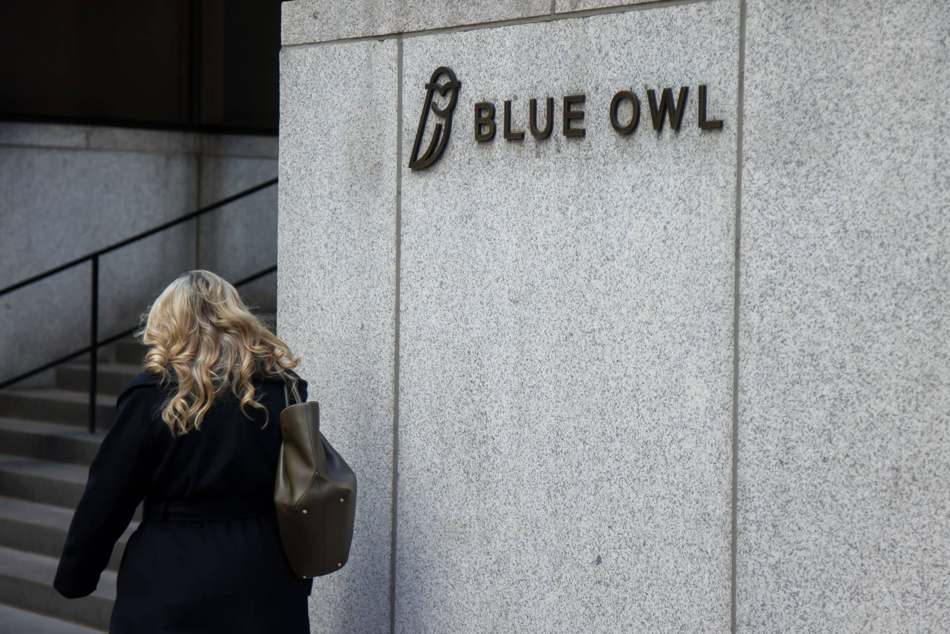 Blue Owl issues bold statement on SpaceX investment | OWL - TheStreet