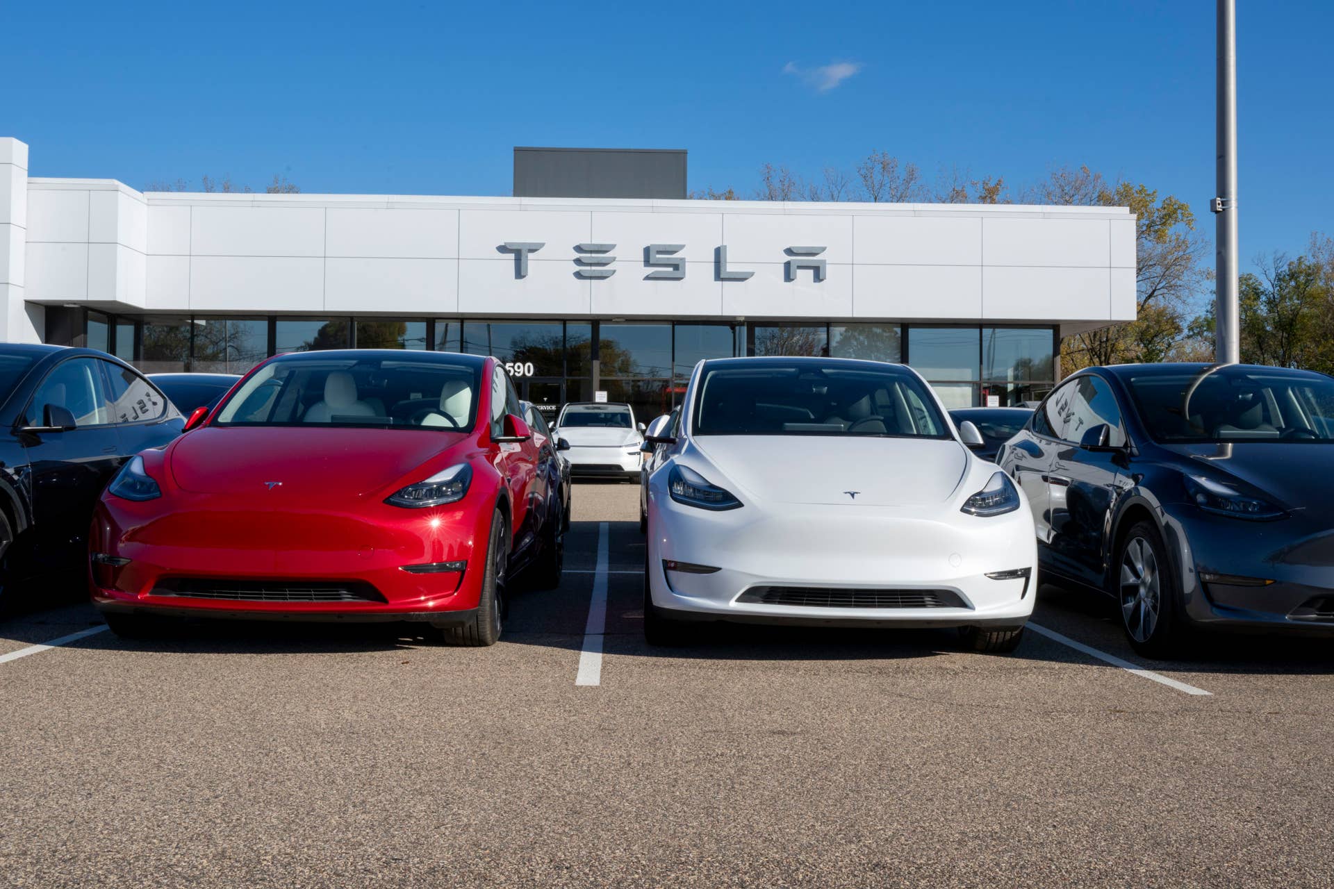 Tesla rare mistake prompts it to recall thousands of U.S. vehicles ...