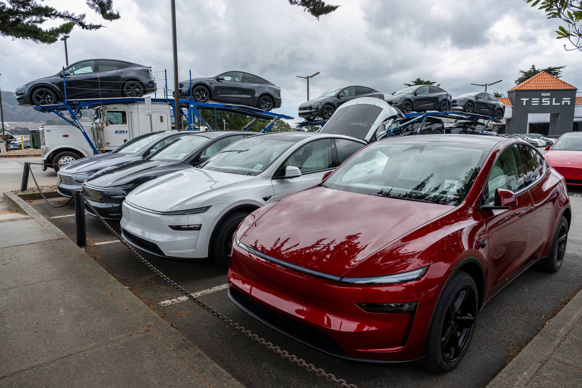Tesla rare mistake prompts it to recall thousands of U.S. vehicles ...