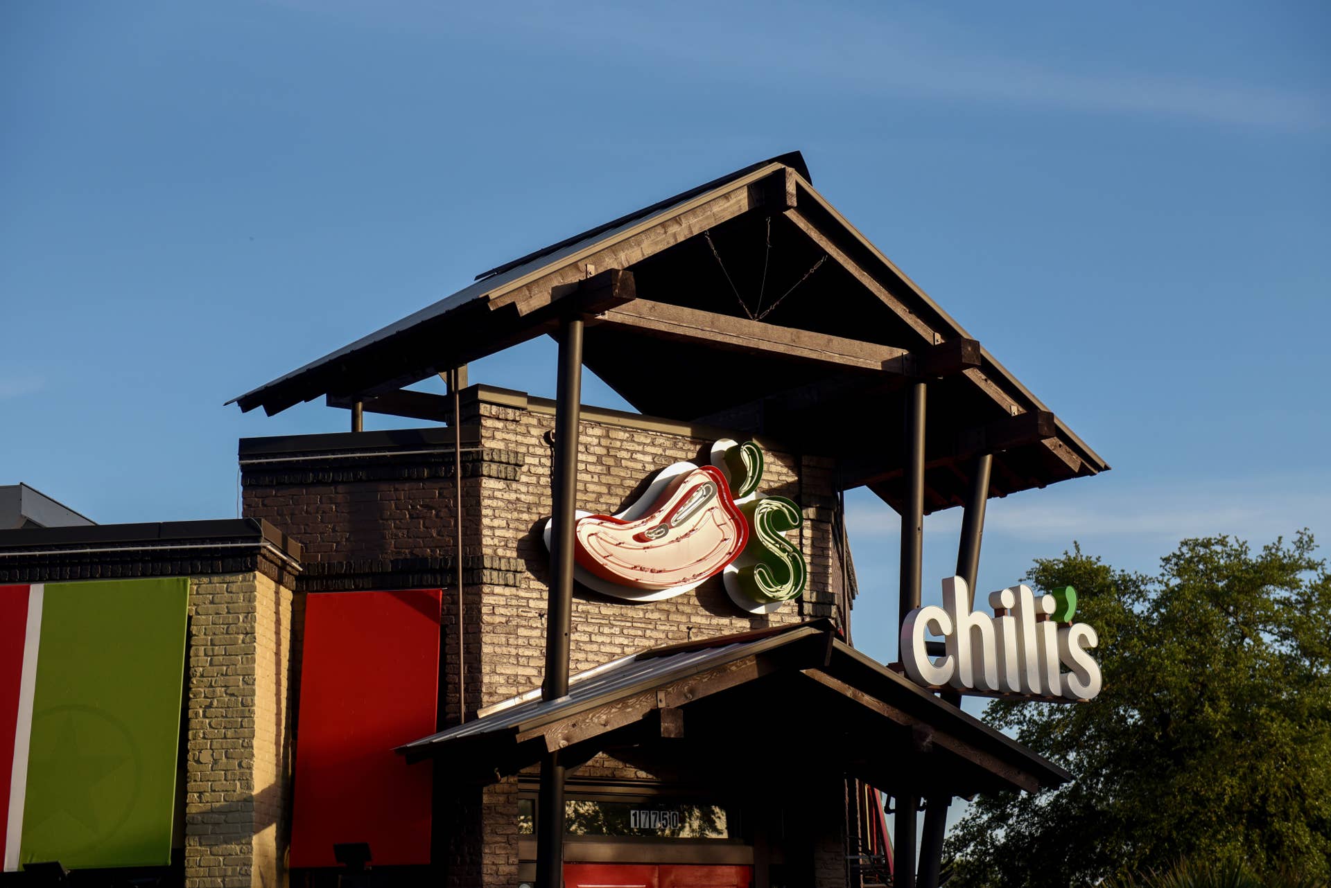 Chili's pushes back on restaurant trend customers hate - TheStreet