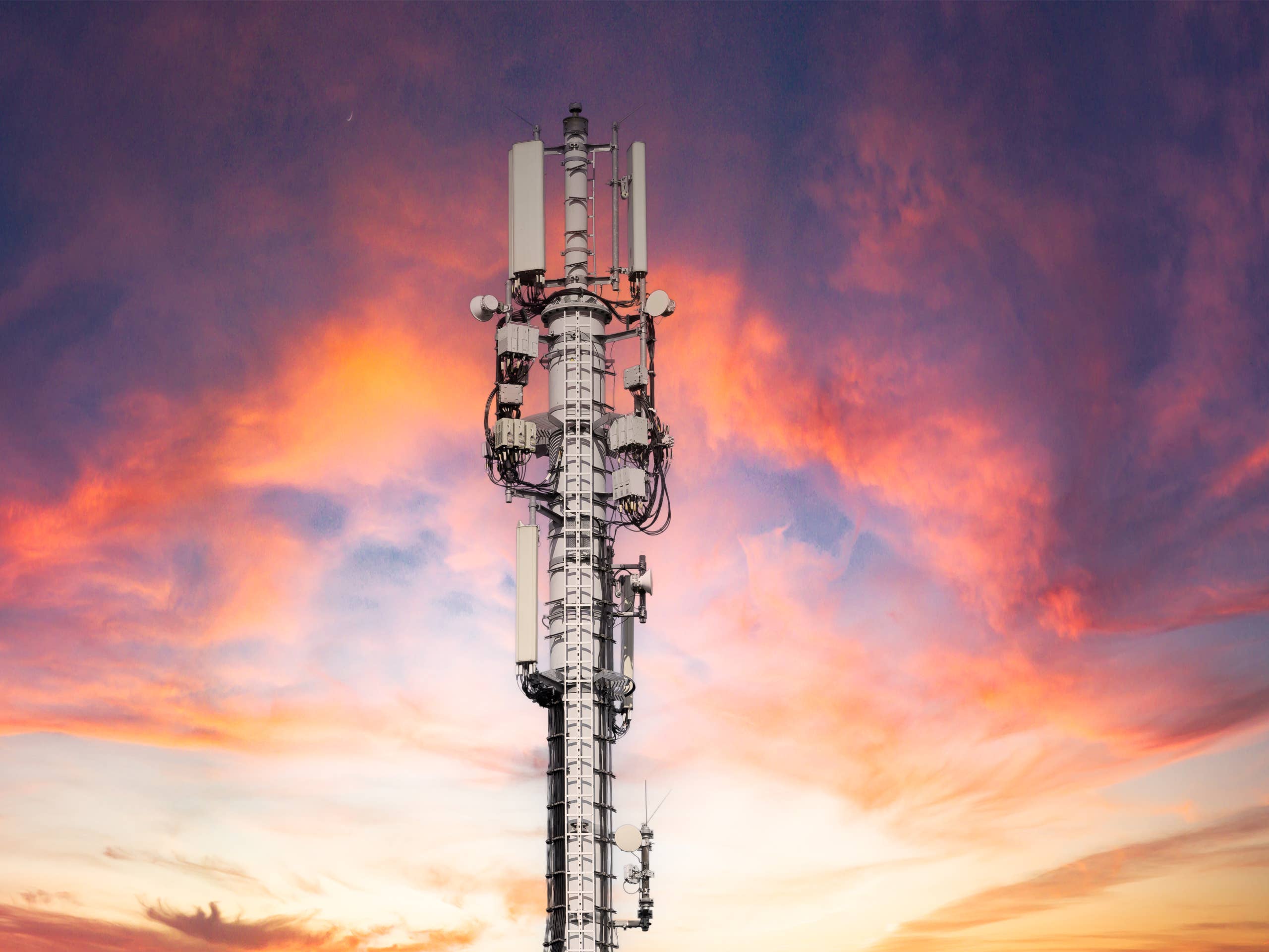 AT&T, T-Mobile and Verizon customers will get big network upgrade ...