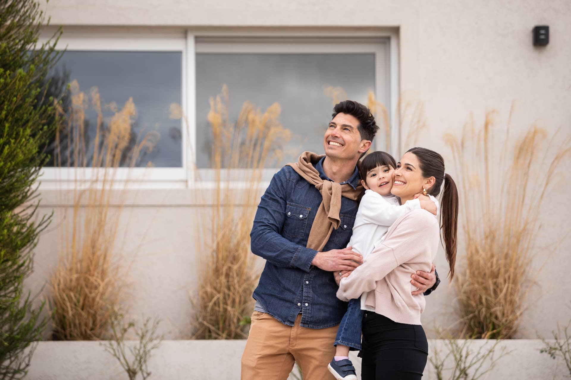 Mortgage rate experts send strong message as rates soar - TheStreet