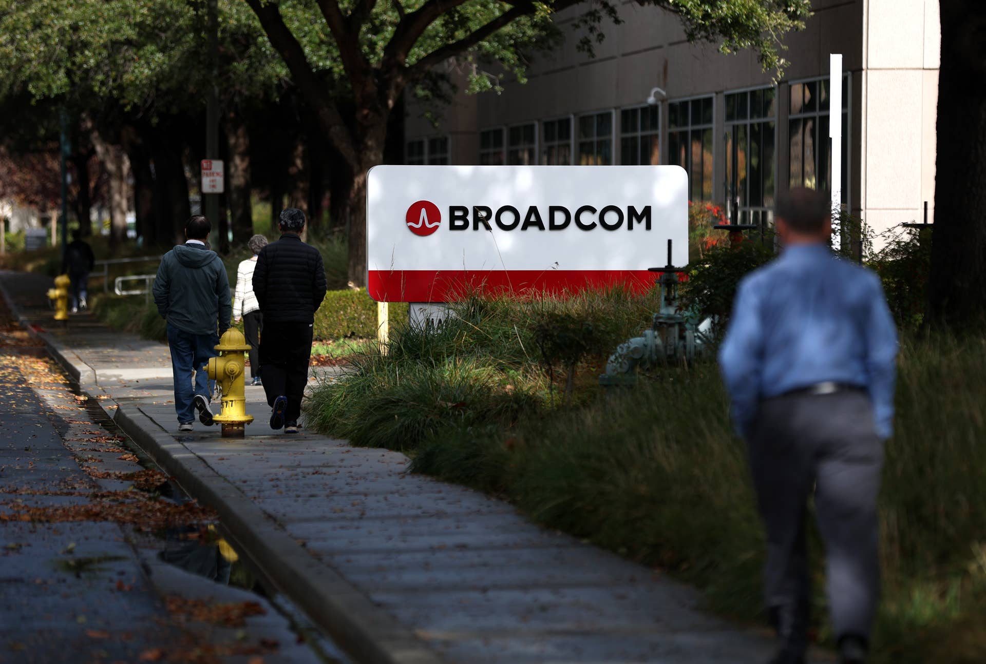 Citi resets Broadcom stock price target for the rest of 2026 - TheStreet
