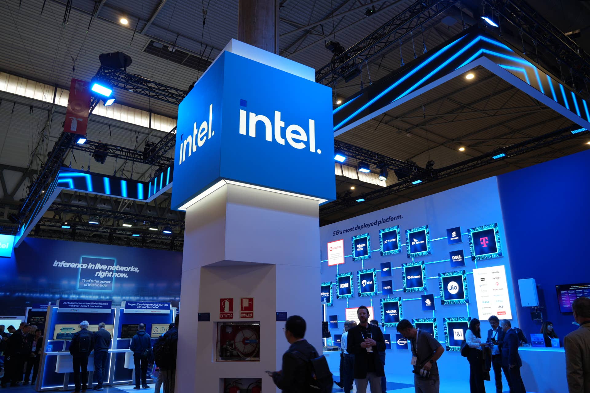 Intel stock surges to fresh all-time highs after 26 years | INTC ...