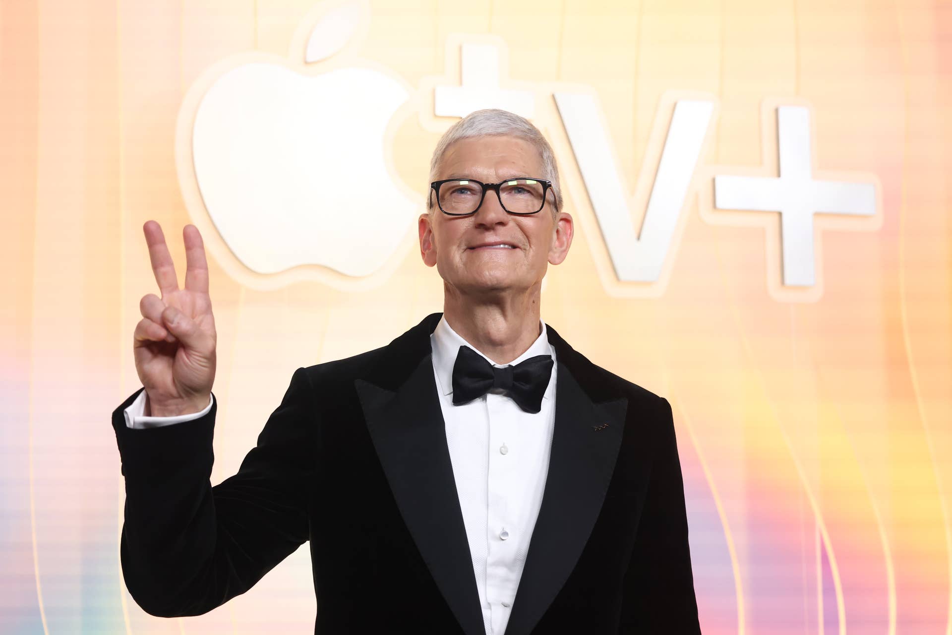 Apple Stock Forecast: Wedbush Raises Apple Target to $400 on AI Push ...