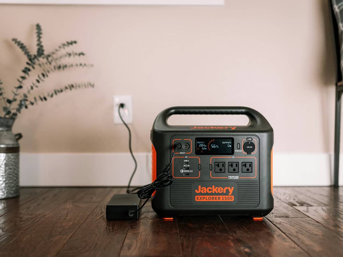 A generator can save you hundreds during a power outage - TheStreet