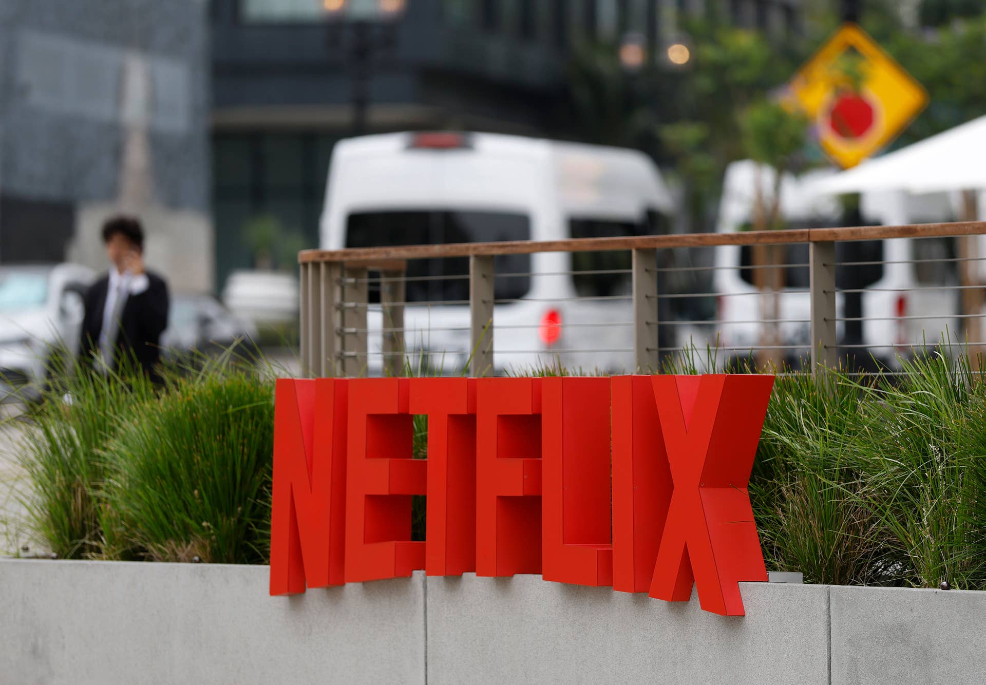 Netflix subscribers have been seriously deceived, lawsuit claims ...