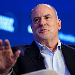 Vertiv CEO raises concern on hot AI hardware problem | VRT - TheStreet