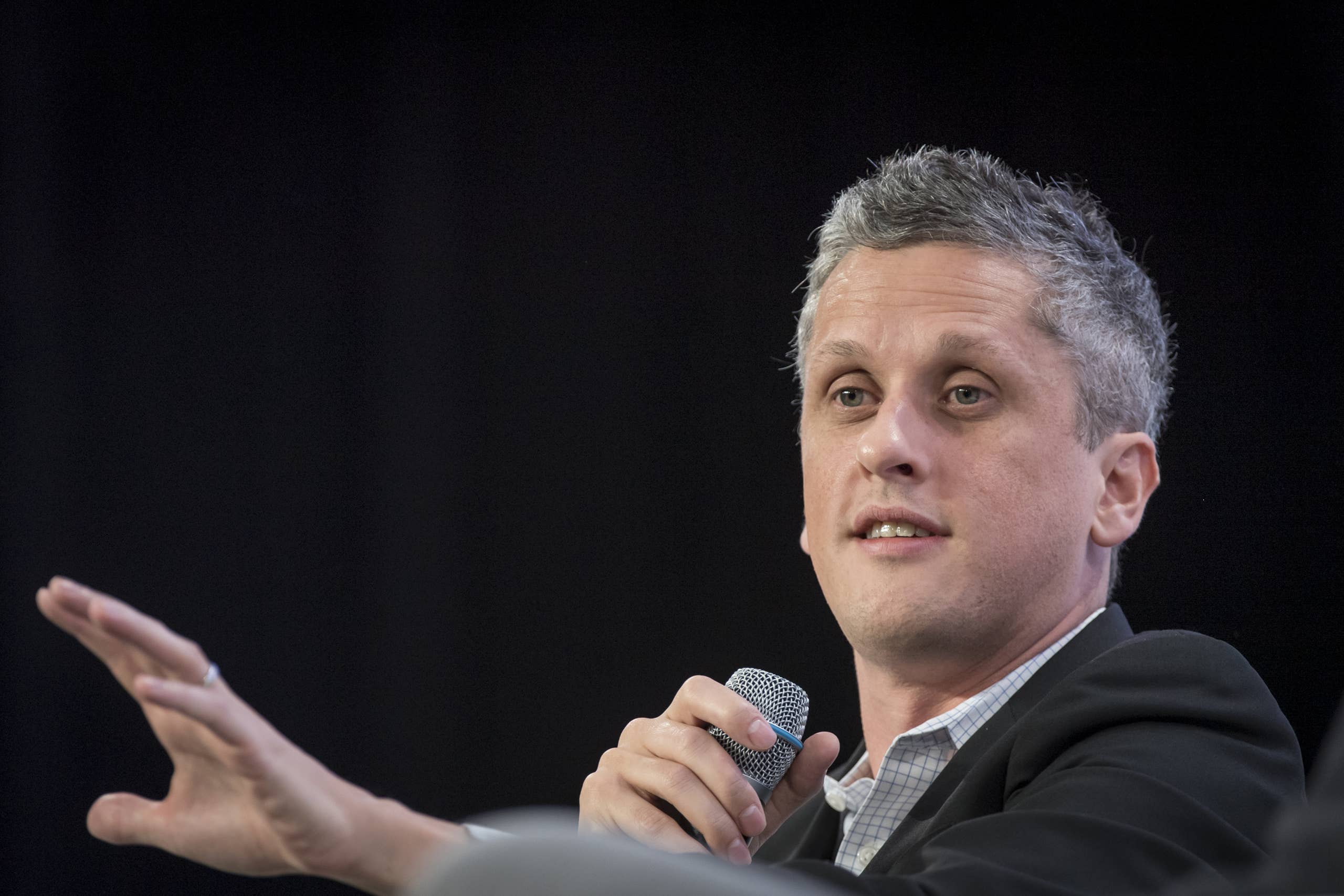 Silicon Valley CEOs increasingly make major sacrifice as Al demand ...