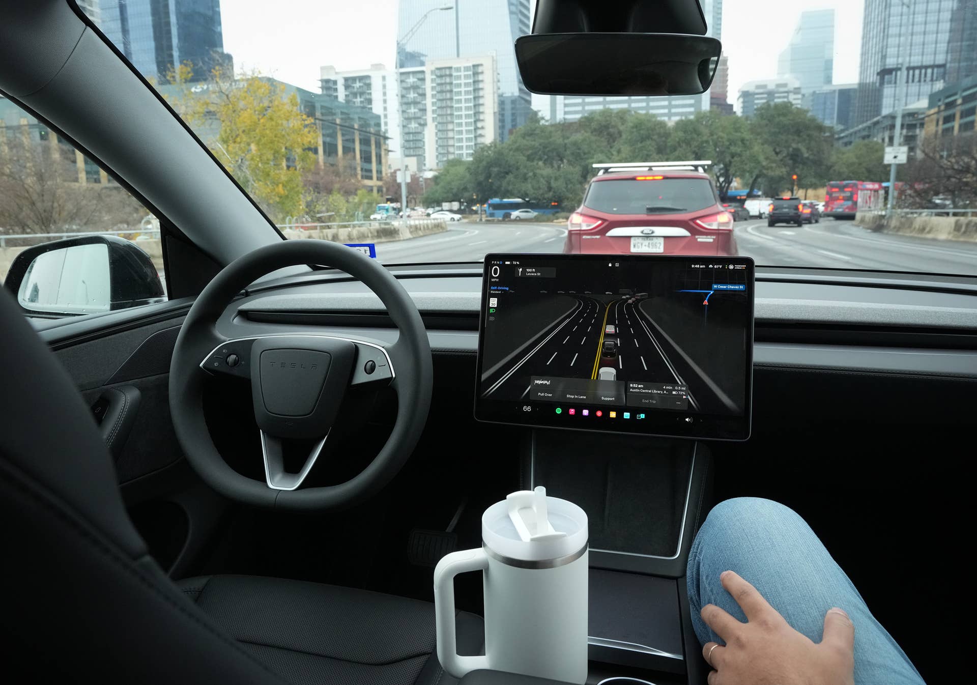 Former Tesla AI data trainers deliver crucial message on robotaxis ...