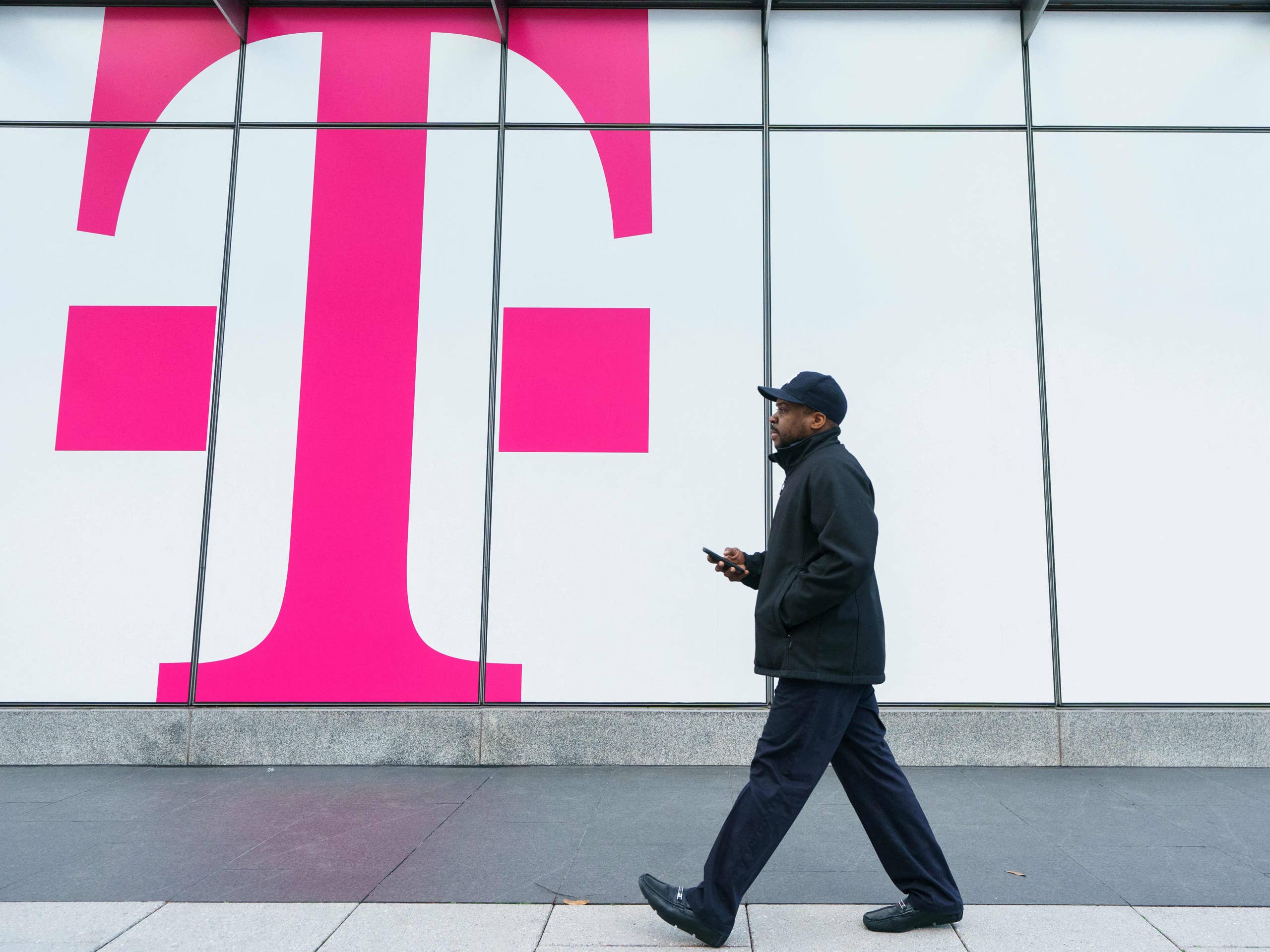 T-Mobile catches employees off guard with big shift after layoffs ...