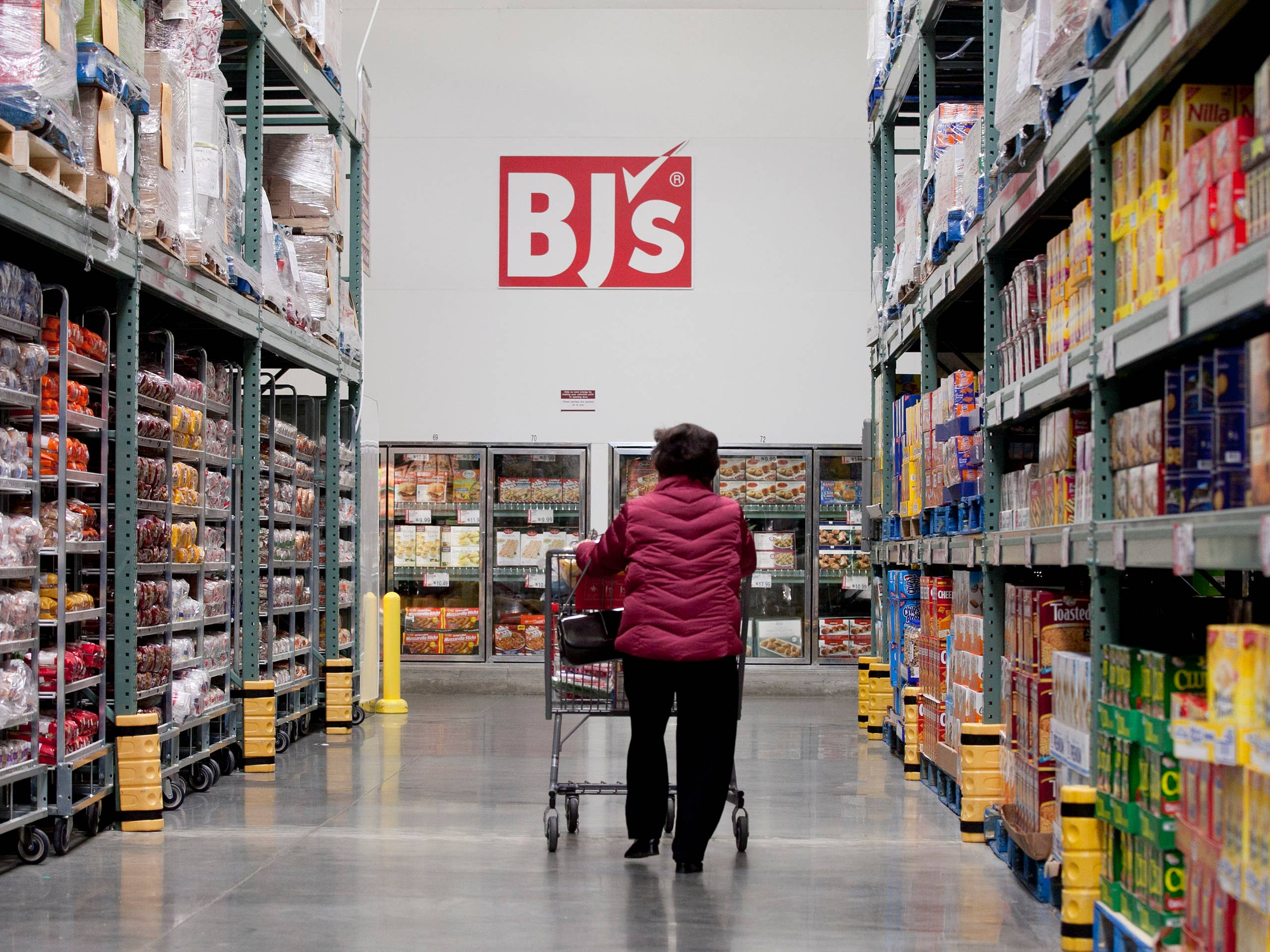 BJ’s Wholesale plans major store changes as customers pull back - TheStreet