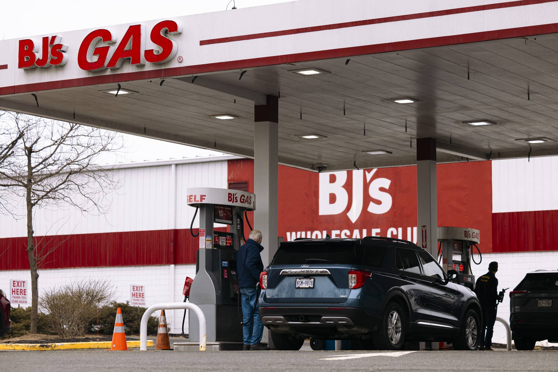 BJ’s Wholesale plans major store changes as customers pull back - TheStreet